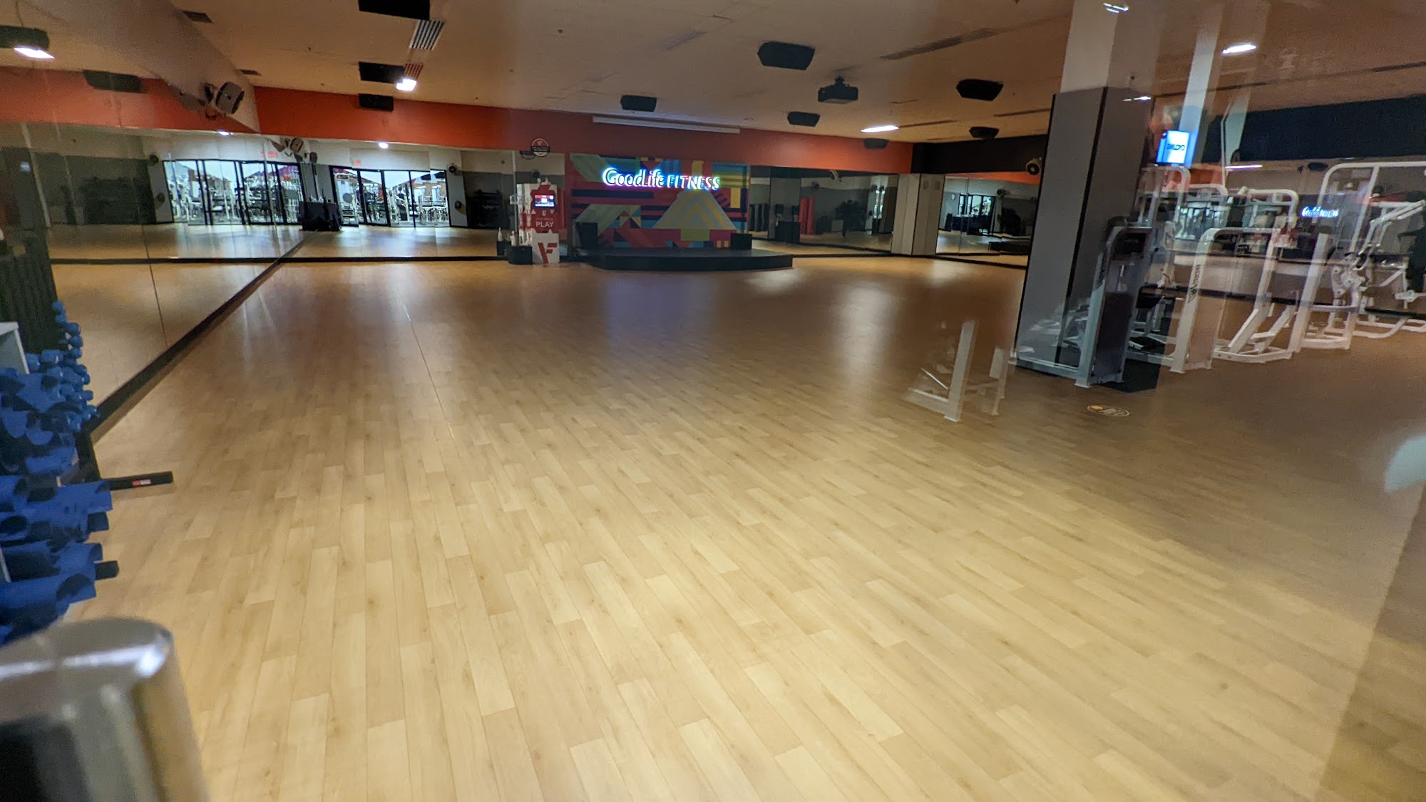 GOODLIFE FITNESS CALGARY SUNRIDGE - Calgary AB - Hours, Directions ...