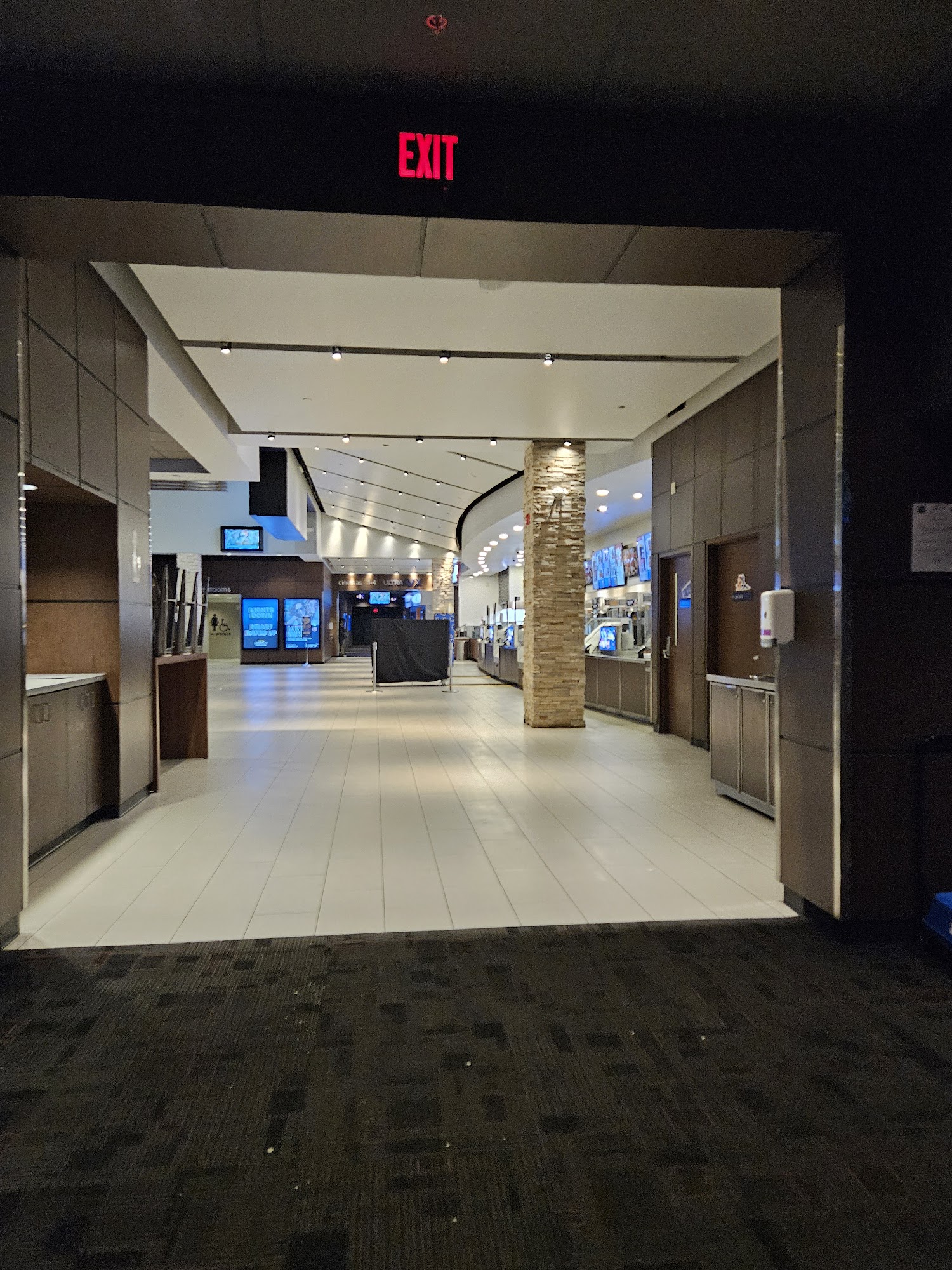 CINEPLEX CINEMAS MANNING TOWN CENTRE - Edmonton AB - Hours, Directions ...