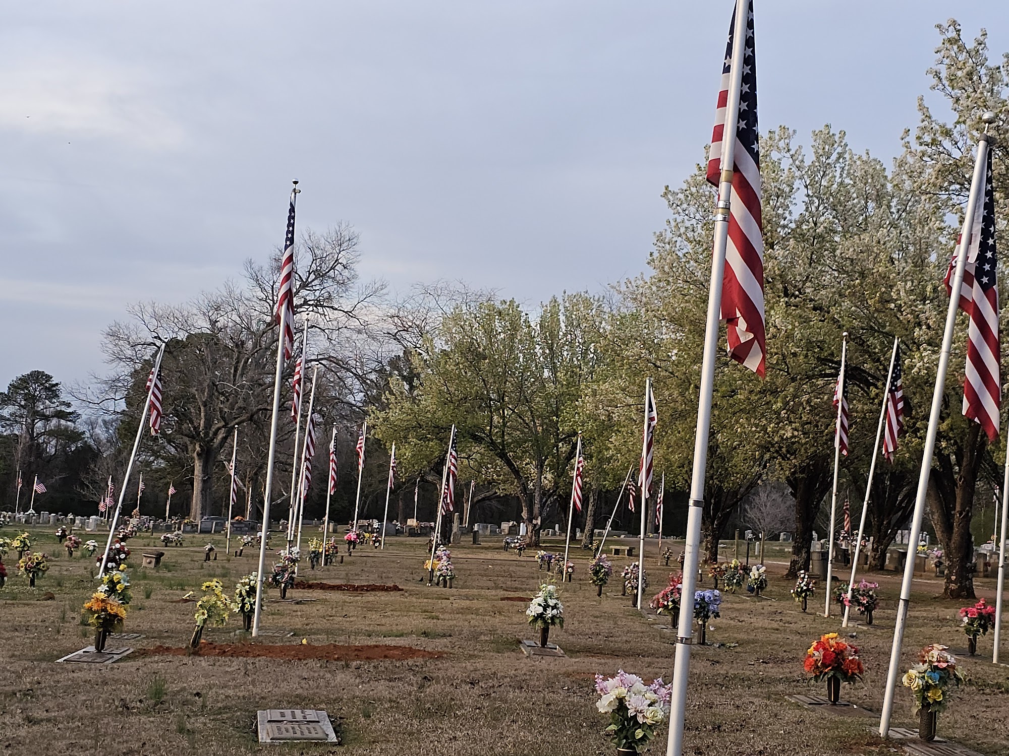 ROSELAWN FUNERAL HOME AND CEMETERY - Decatur AL - Hours, Directions ...