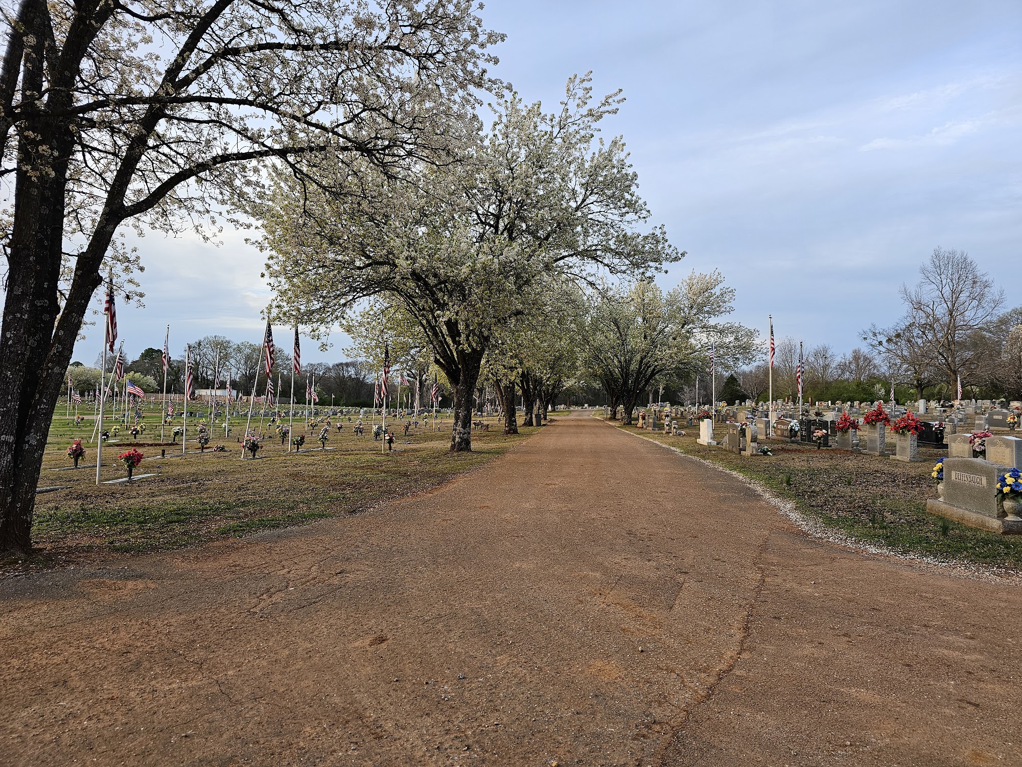 ROSELAWN FUNERAL HOME AND CEMETERY - Decatur AL - Hours, Directions ...
