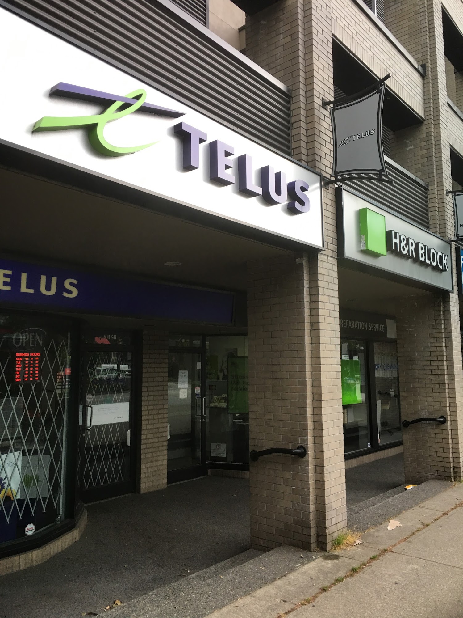 TELUS & KOODO STORE - Vancouver BC - Hours, Directions, Reviews ...