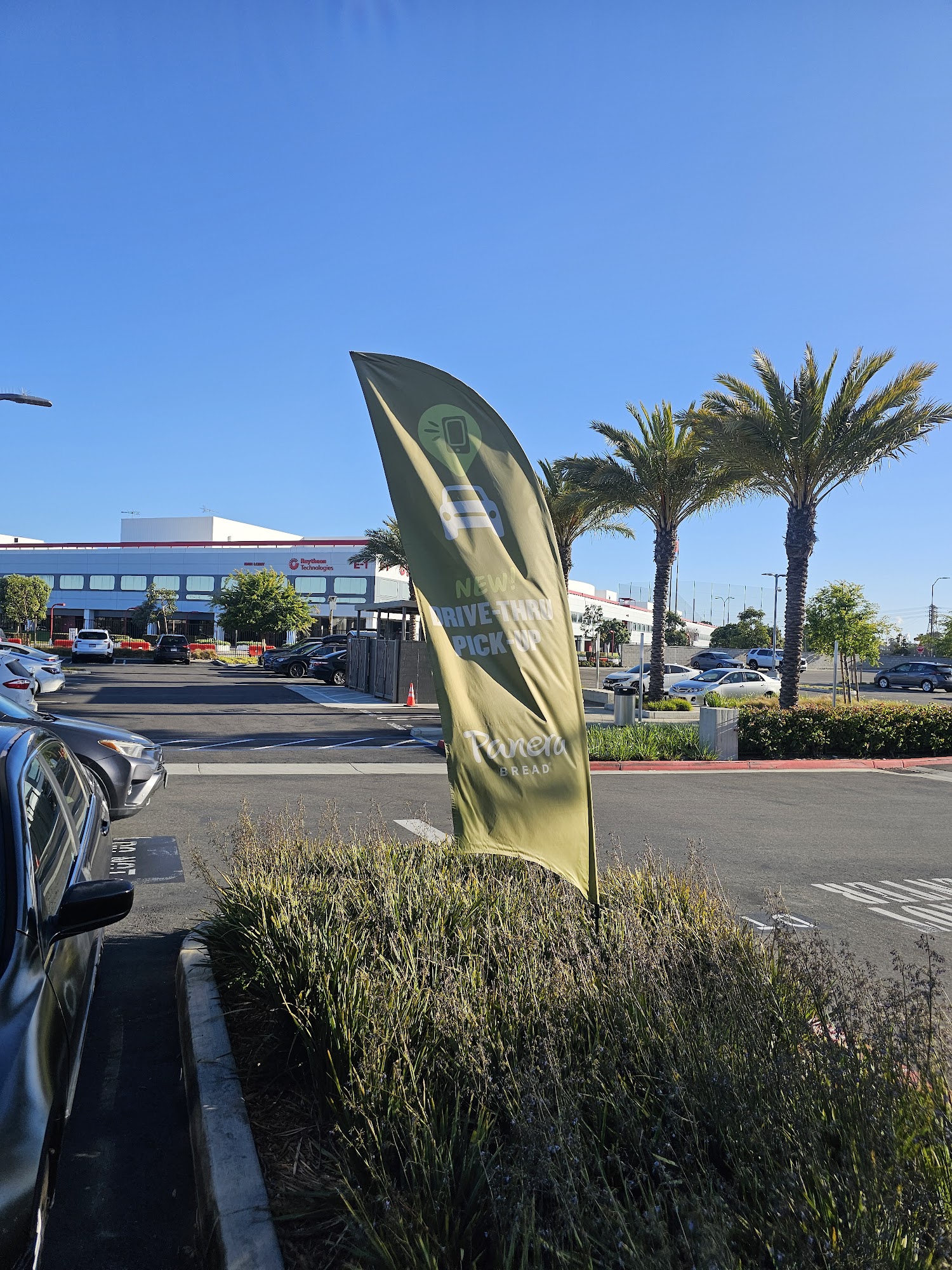 RAYTHEON SPACE AND AIRBORNE SYSTEMS - El Segundo CA - Hours, Directions ...