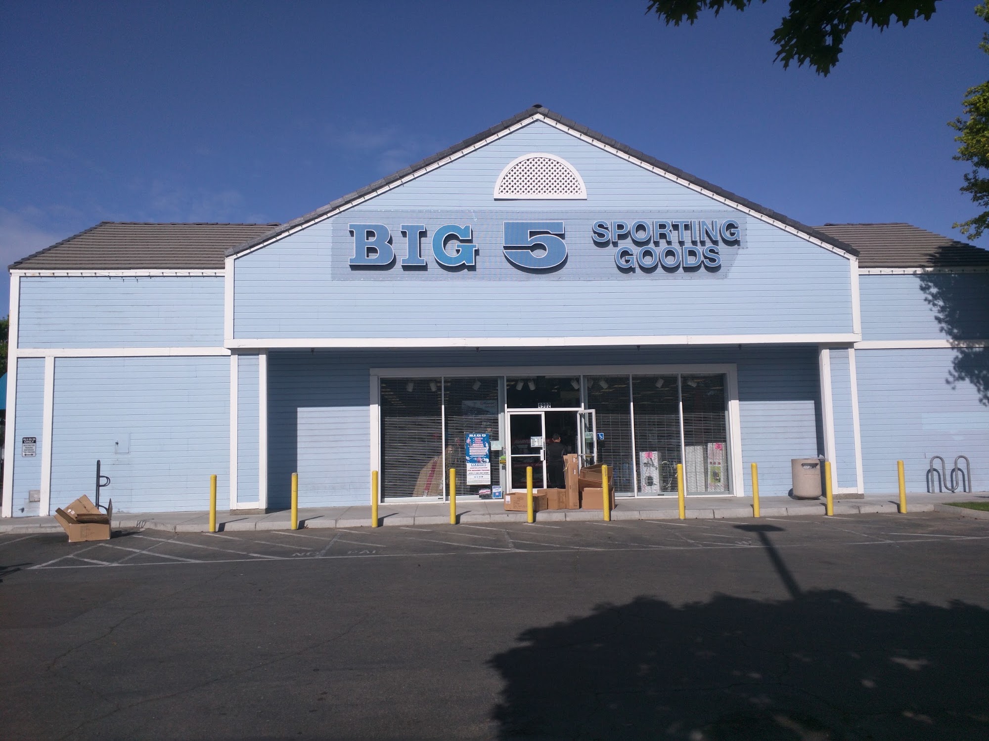 BIG 5 SPORTING GOODS - 4902 E Kings Canyon Rd, Fresno CA - Hours ...