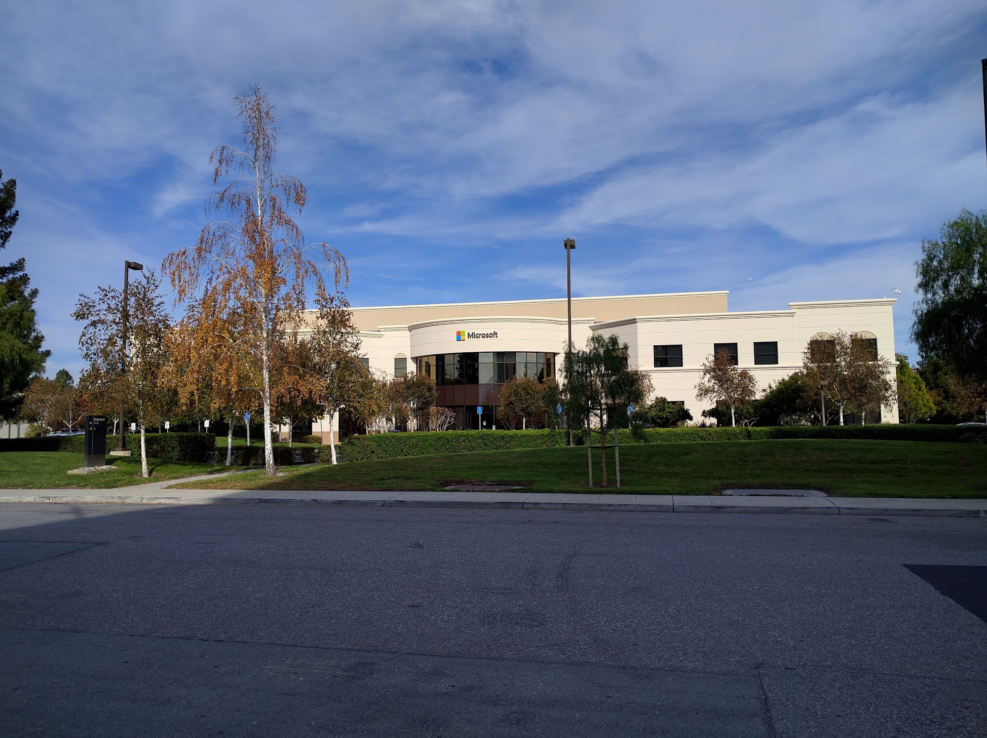 MICROSOFT SILICON VALLEY CAMPUS - Mountain View CA - Hours, Directions ...