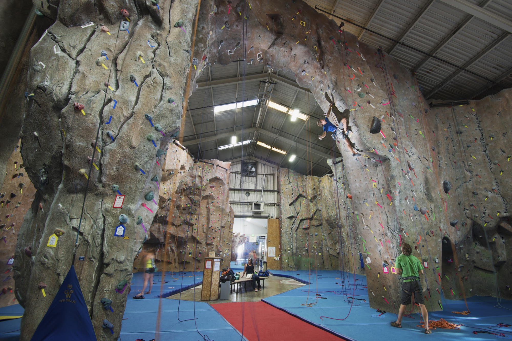 GRANITE ARCH CLIMBING CENTER - Rancho Cordova CA - Hours, Directions ...