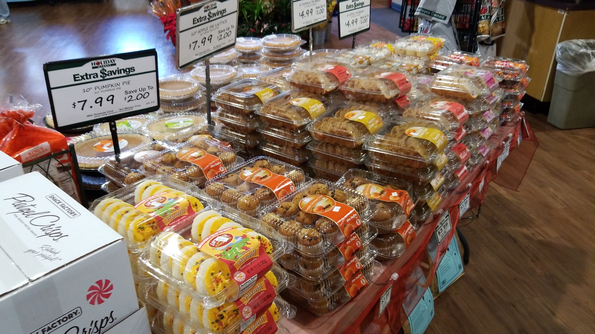 HOLIDAY MARKET - Redding CA - Hours, Directions, Reviews - Loc8NearMe