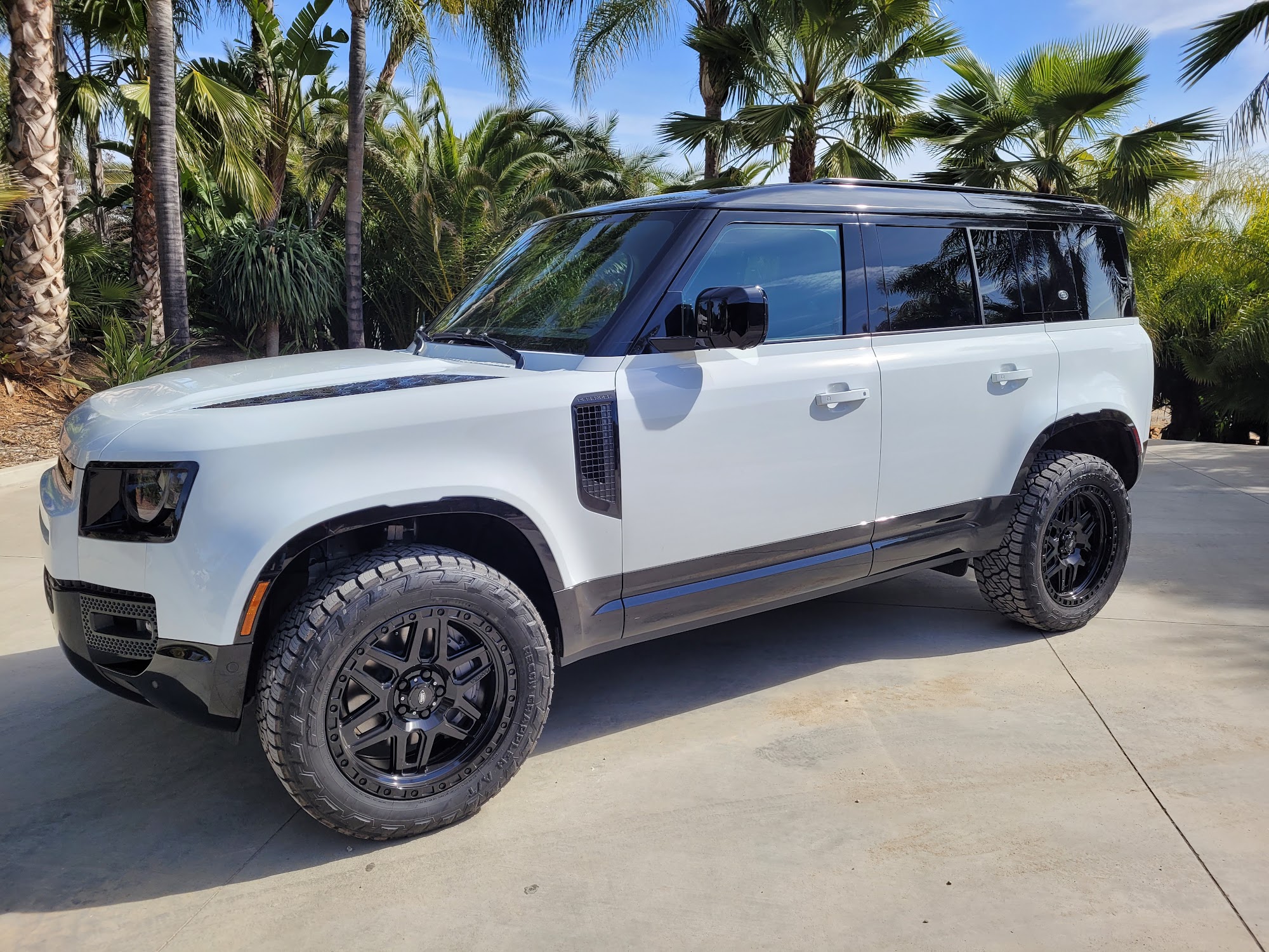 LAND ROVER RIVERSIDE - Riverside CA - Hours, Directions, Reviews ...