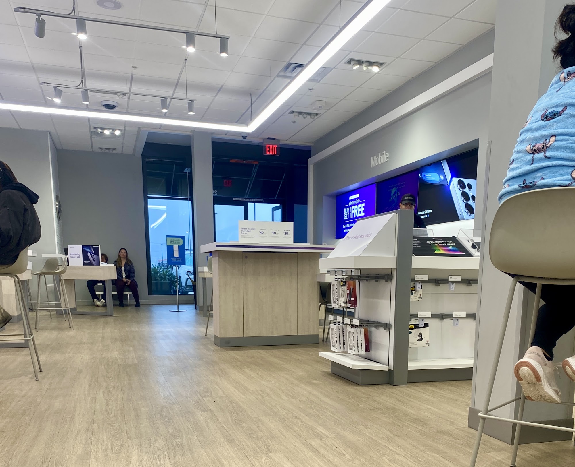 XFINITY STORE BY COMCAST - 2300 16th St Suite 295, San Francisco CA ...