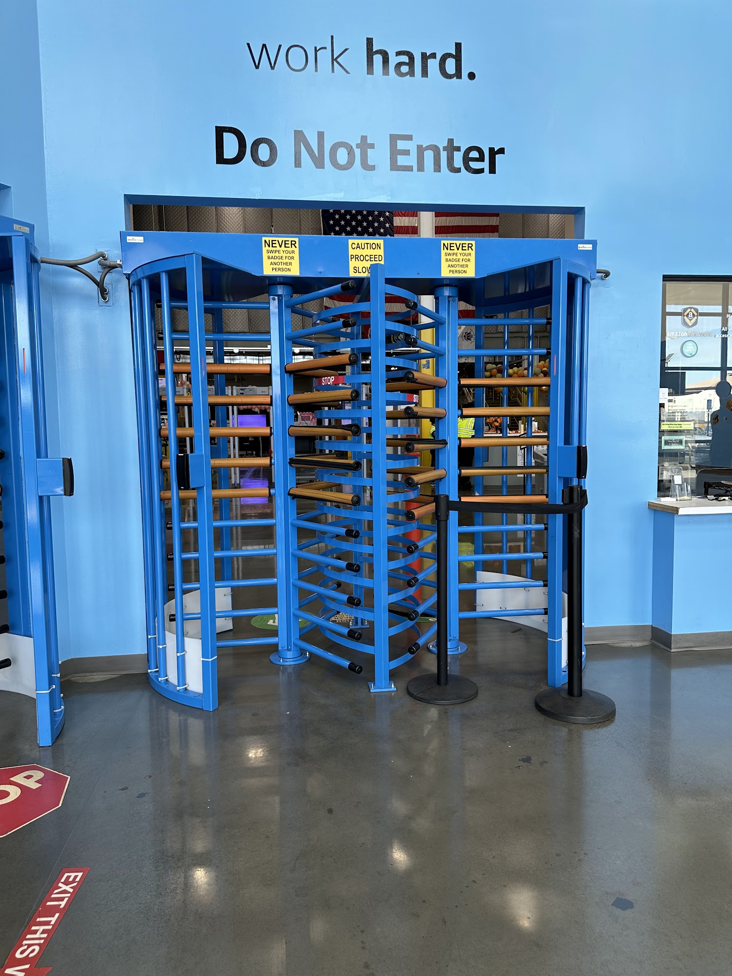 AMAZON FULFILLMENT CENTER - Tracy CA - Hours, Directions, Reviews ...