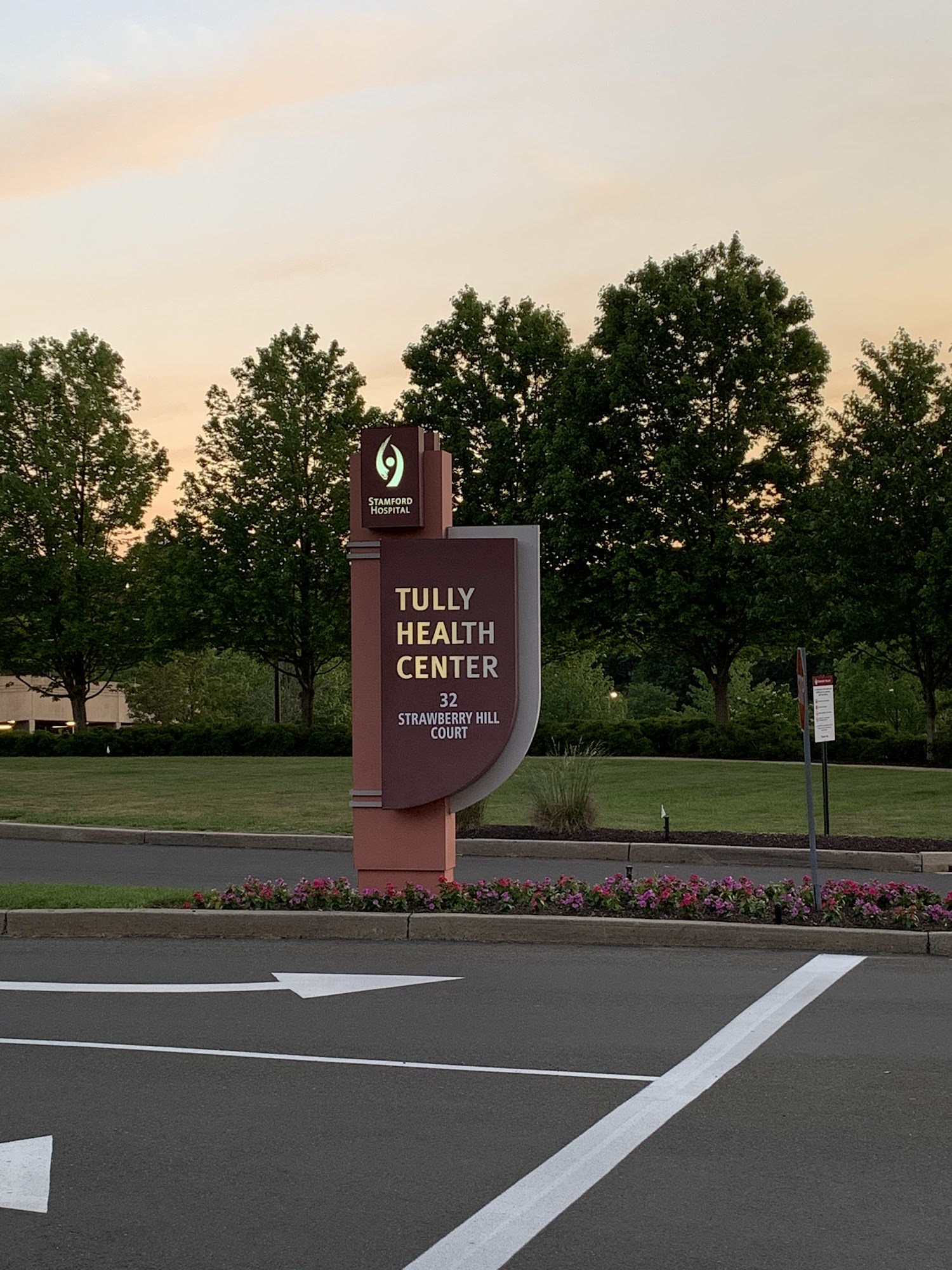 STAMFORD HEALTH TULLY HEALTH CENTER - Stamford CT - Hours, Directions ...