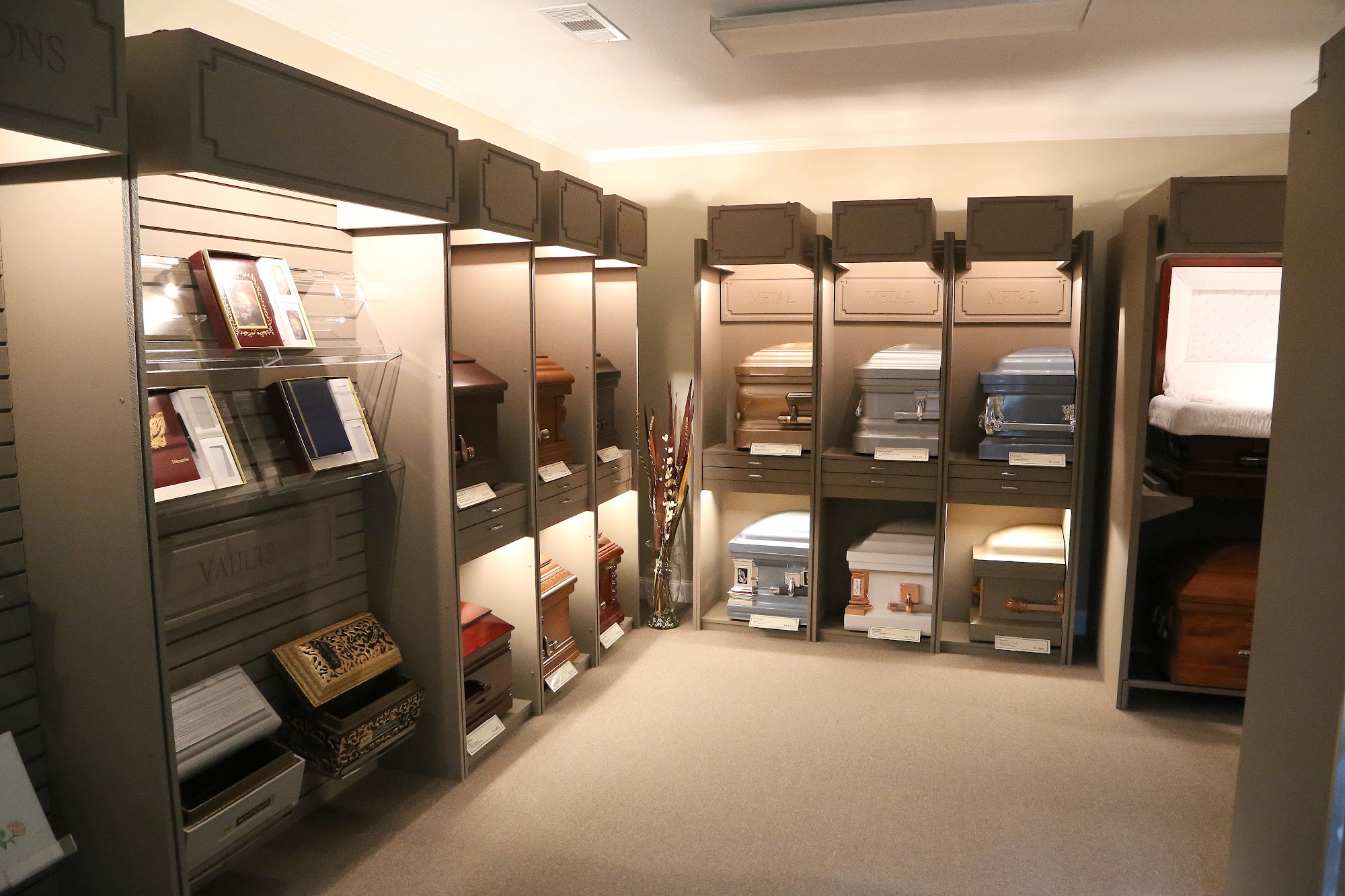 COILE AND HALL FUNERAL DIRECTORS - Hartwell GA - Hours, Directions ...