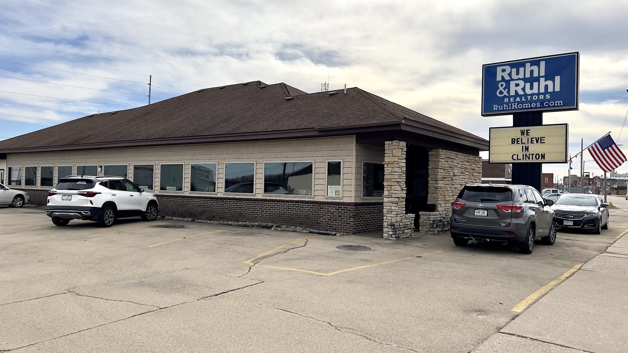 RUHL&RUHL REALTORS, CLINTON OFFICE - Clinton IA - Hours, Directions ...