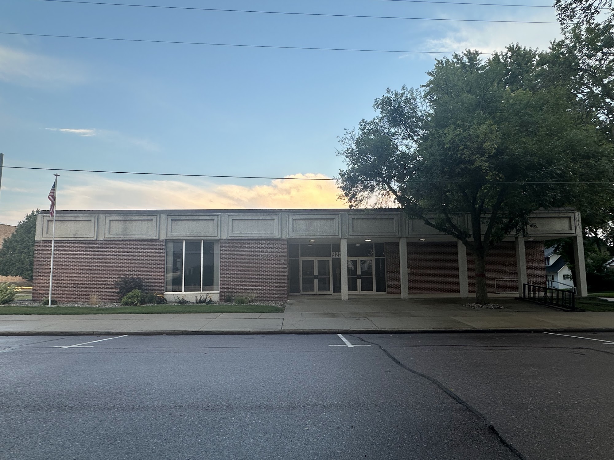 SHELDON PUBLIC LIBRARY - Sheldon IA - Hours, Directions, Reviews ...