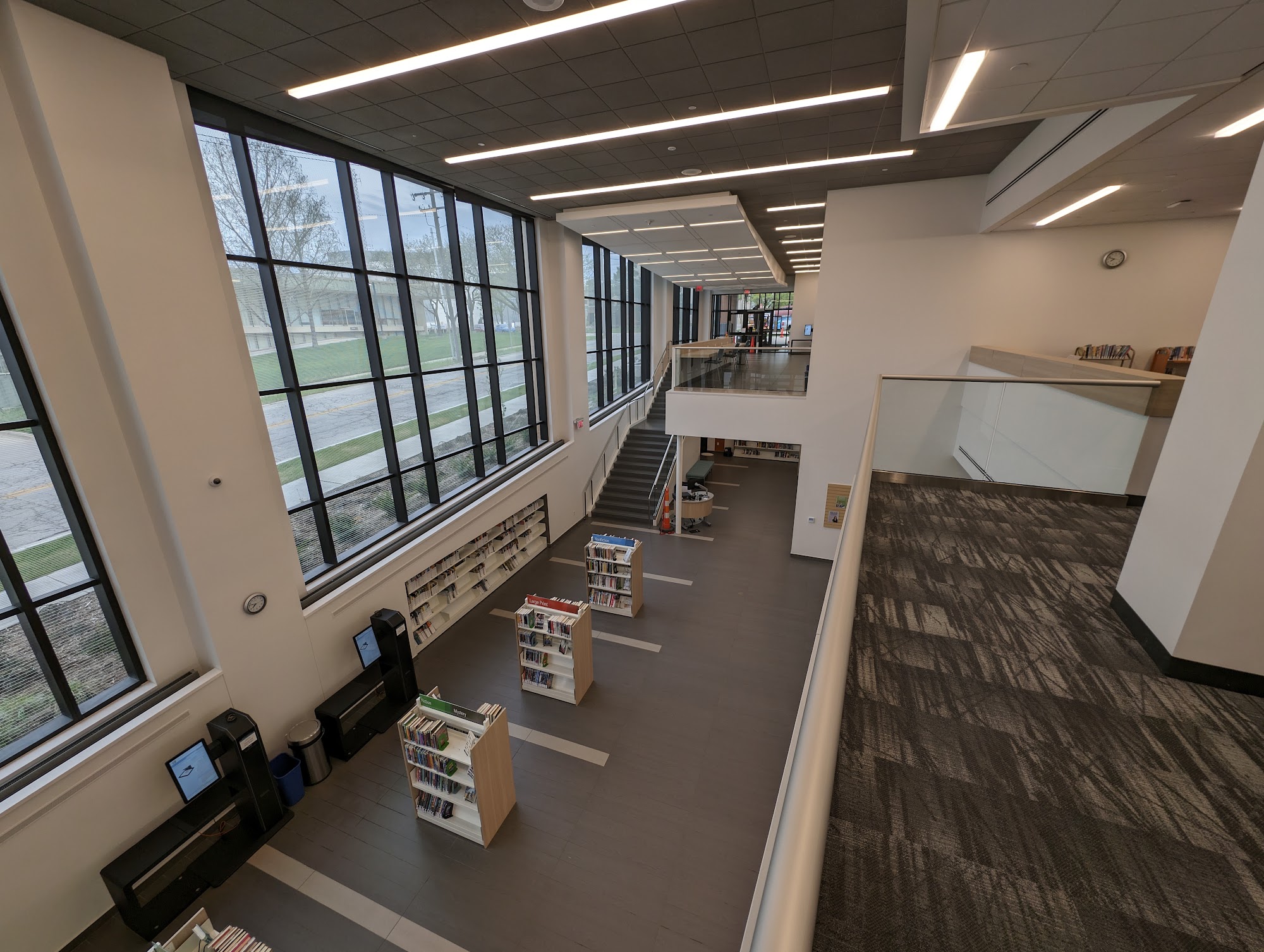 BLOOMINGTON PUBLIC LIBRARY - Bloomington IL - Hours, Directions ...