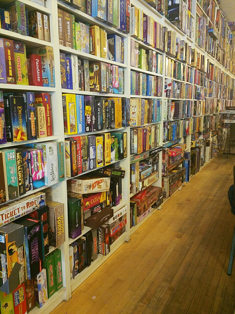 CHICAGOLAND GAMES DICE DOJO - Chicago IL - Hours, Directions, Reviews ...