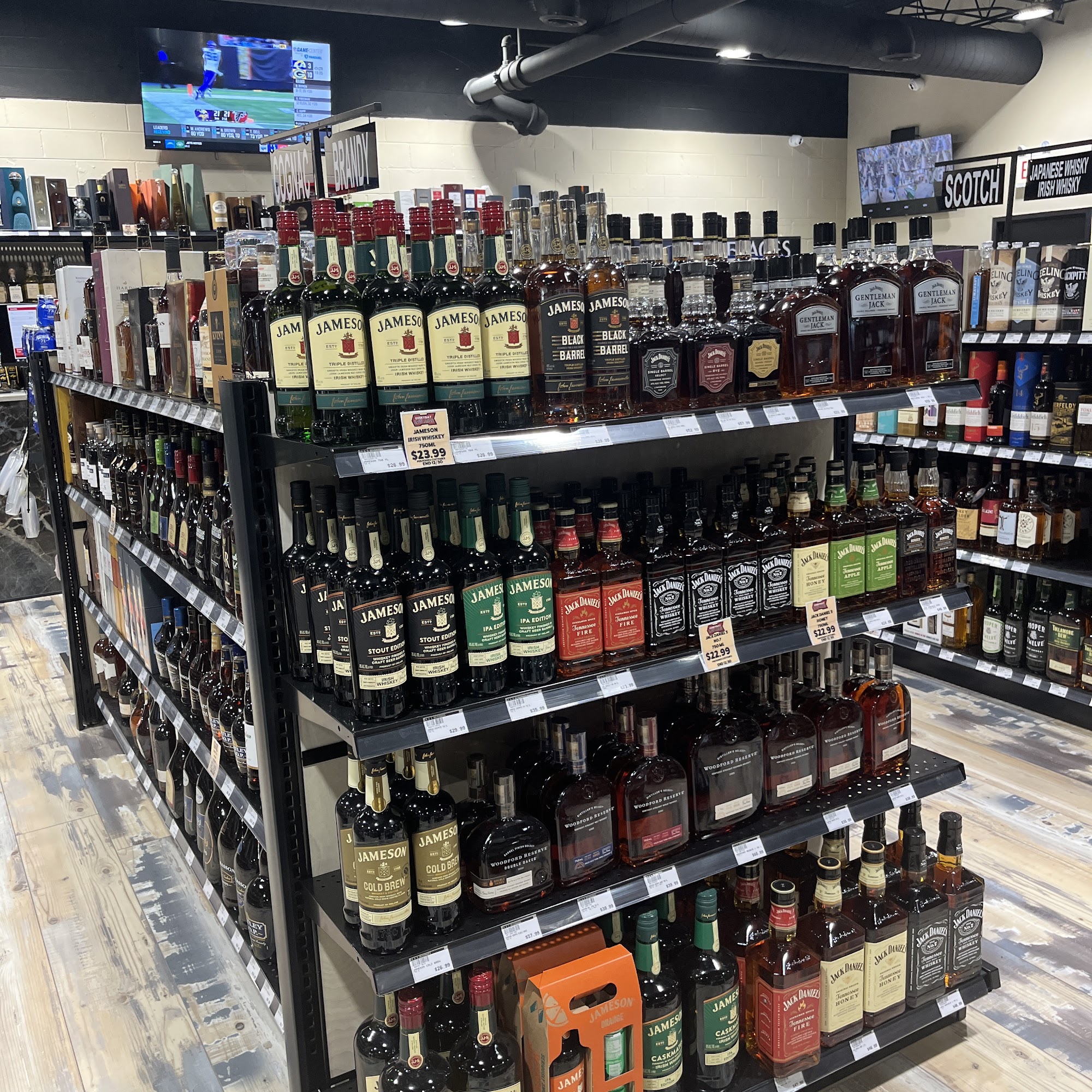 A&S BEVERAGES WINE SPIRITS HYDE PARK - Chicago IL - Hours, Directions ...
