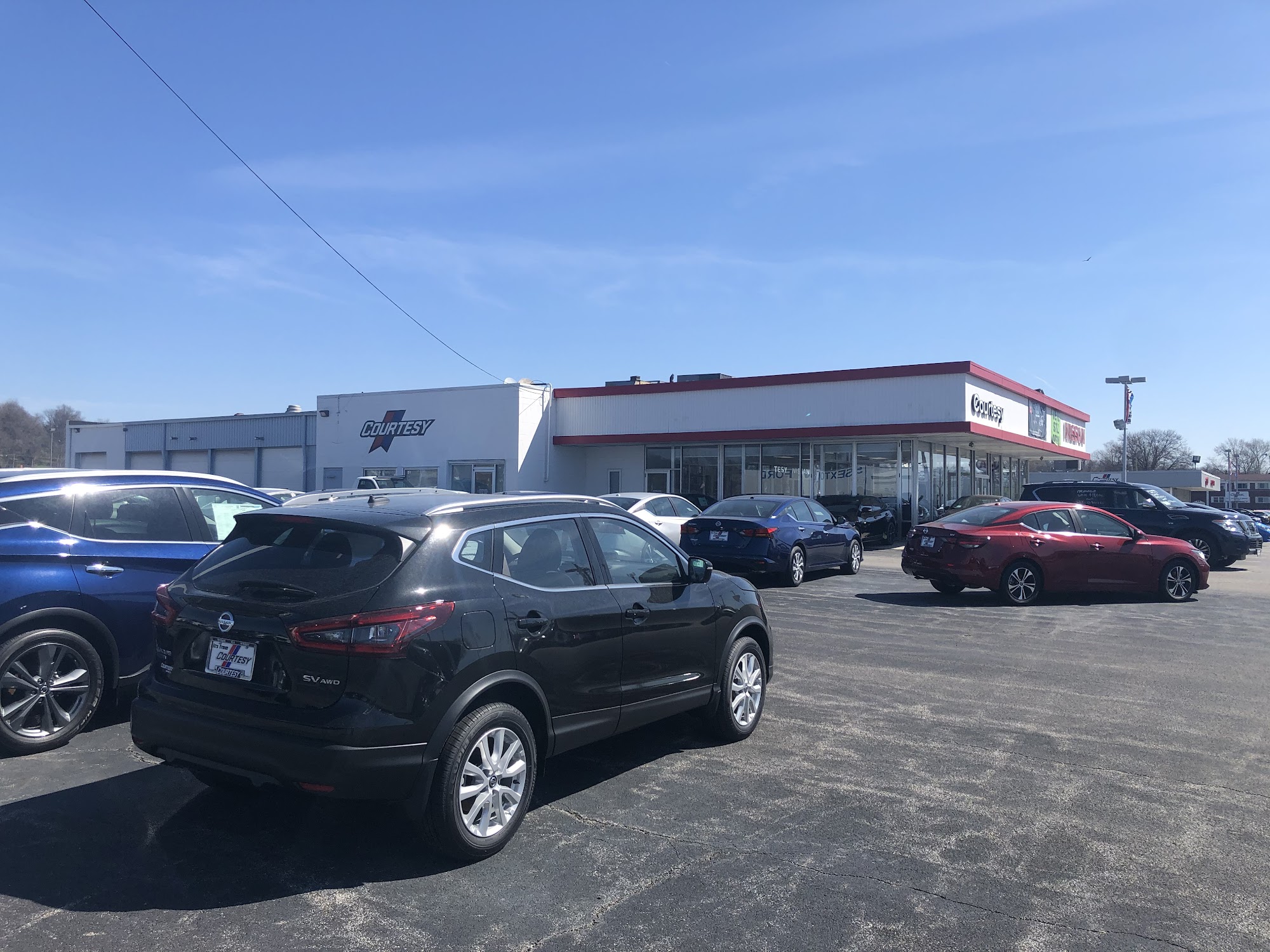 LOU FUSZ NISSAN MOLINE - Moline IL - Hours, Directions, Reviews - Loc8NearMe