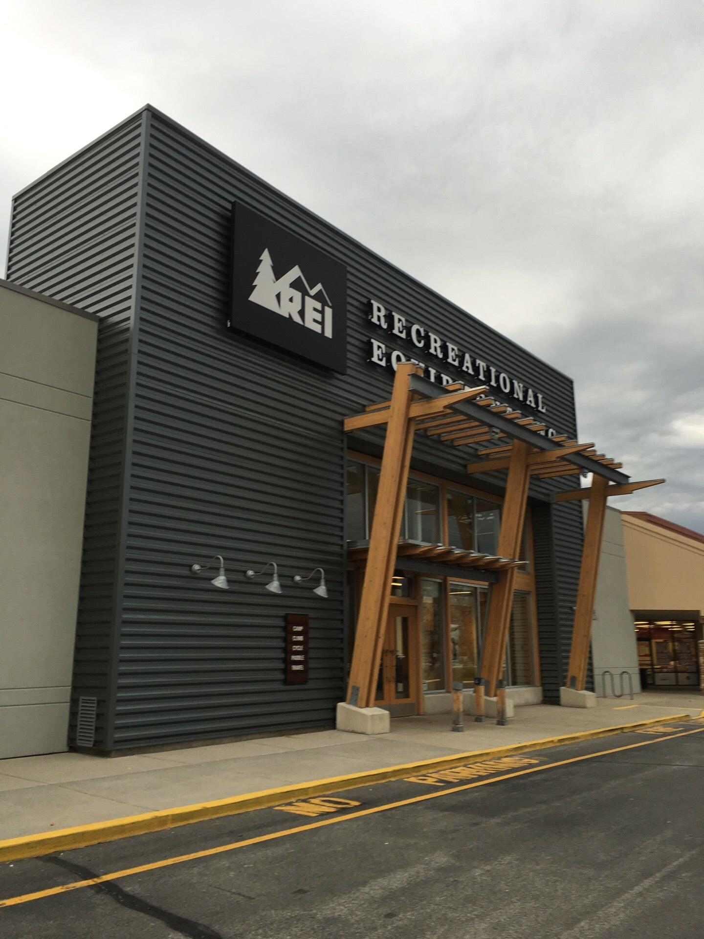 REI - 8490 Castleton Corner Dr, Indianapolis IN - Hours, Directions ...