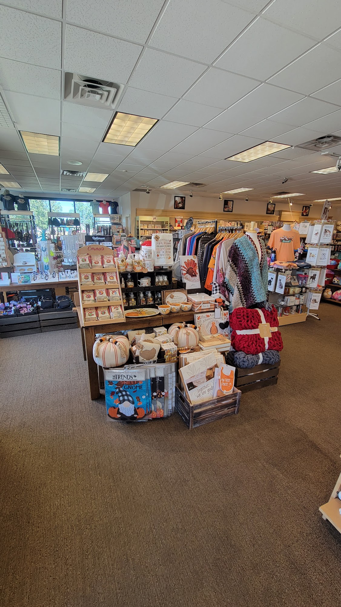 TRUDY'S HALLMARK SHOP - Newmarket Square, 2441 N Maize Rd Ste 207 ...