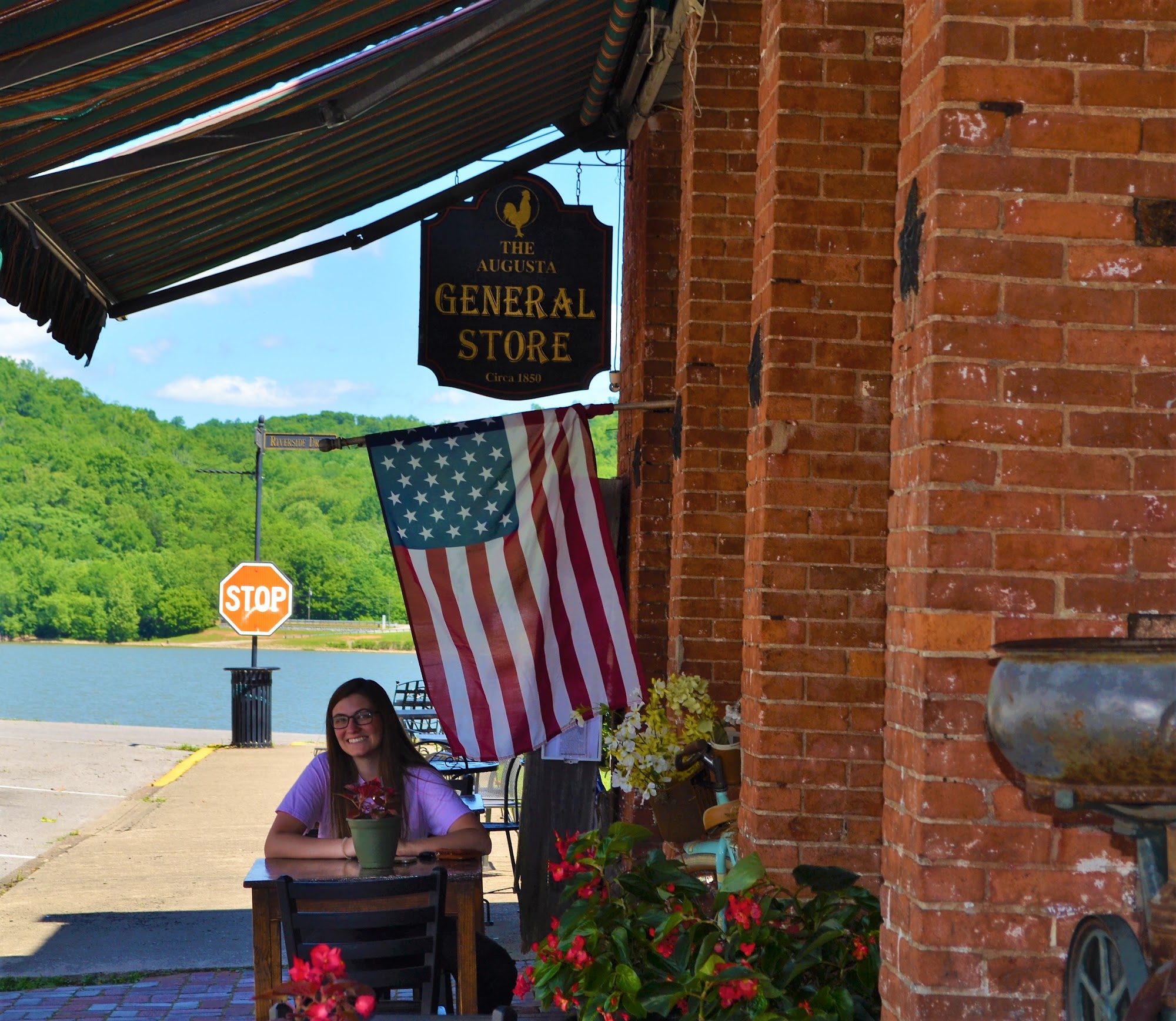 AUGUSTA GENERAL STORE RESTAURANT & GIFT SHOP - Augusta KY - Hours ...