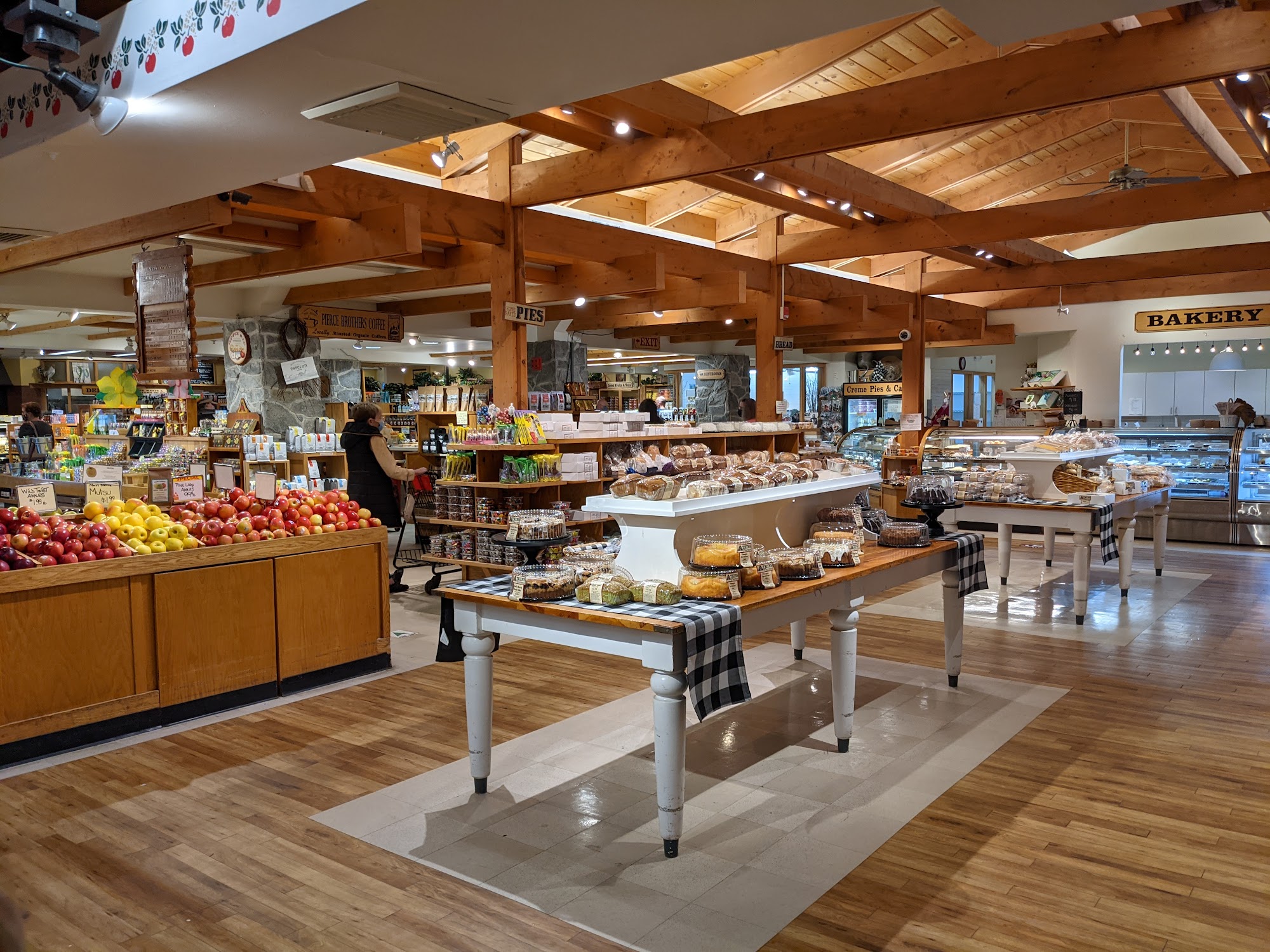 ATKINS FARMS COUNTRY MARKET - Amherst MA - Hours, Directions, Reviews ...