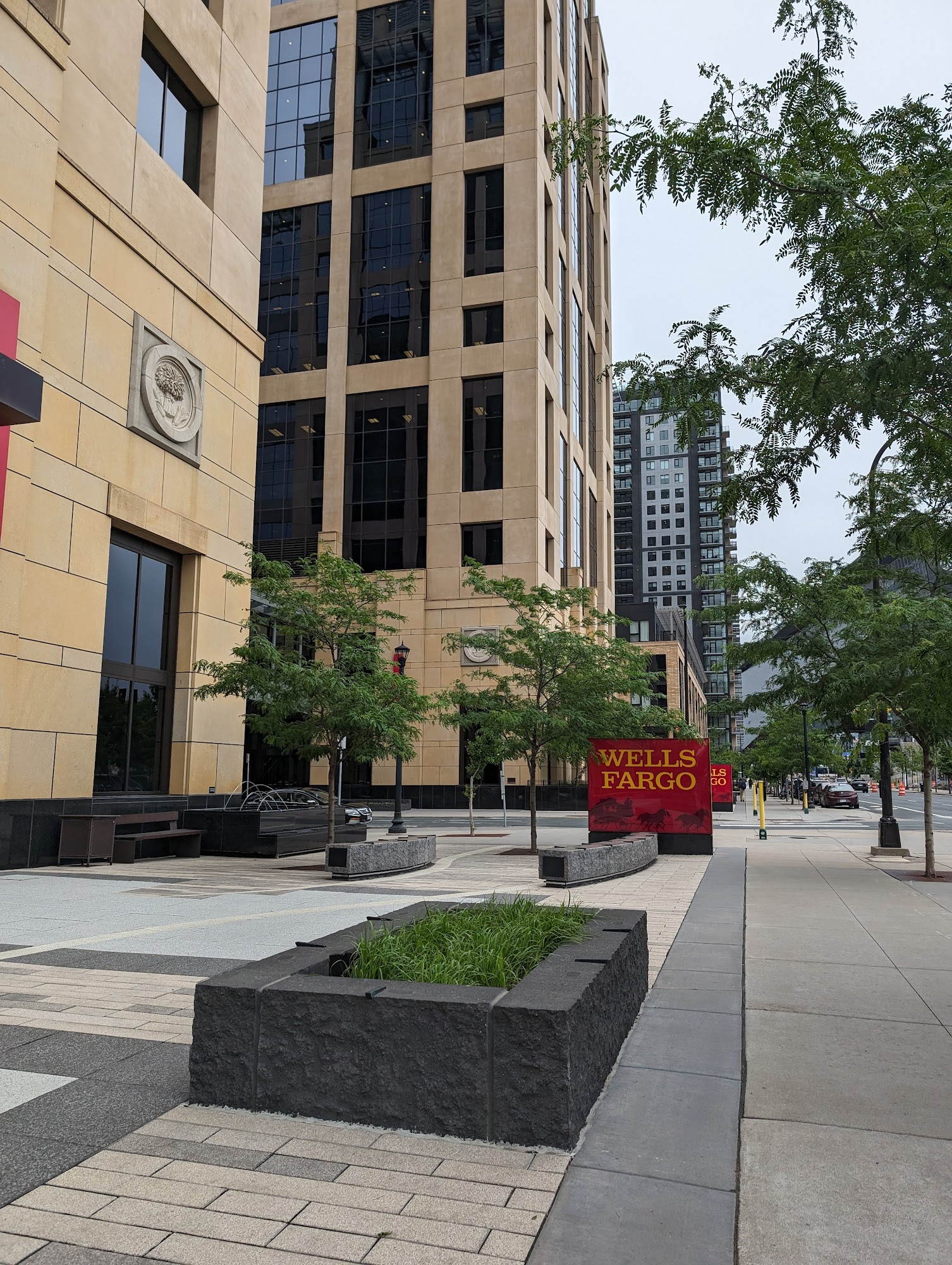 WELLS FARGO 550 TOWER - Minneapolis MN - Hours, Directions, Reviews ...