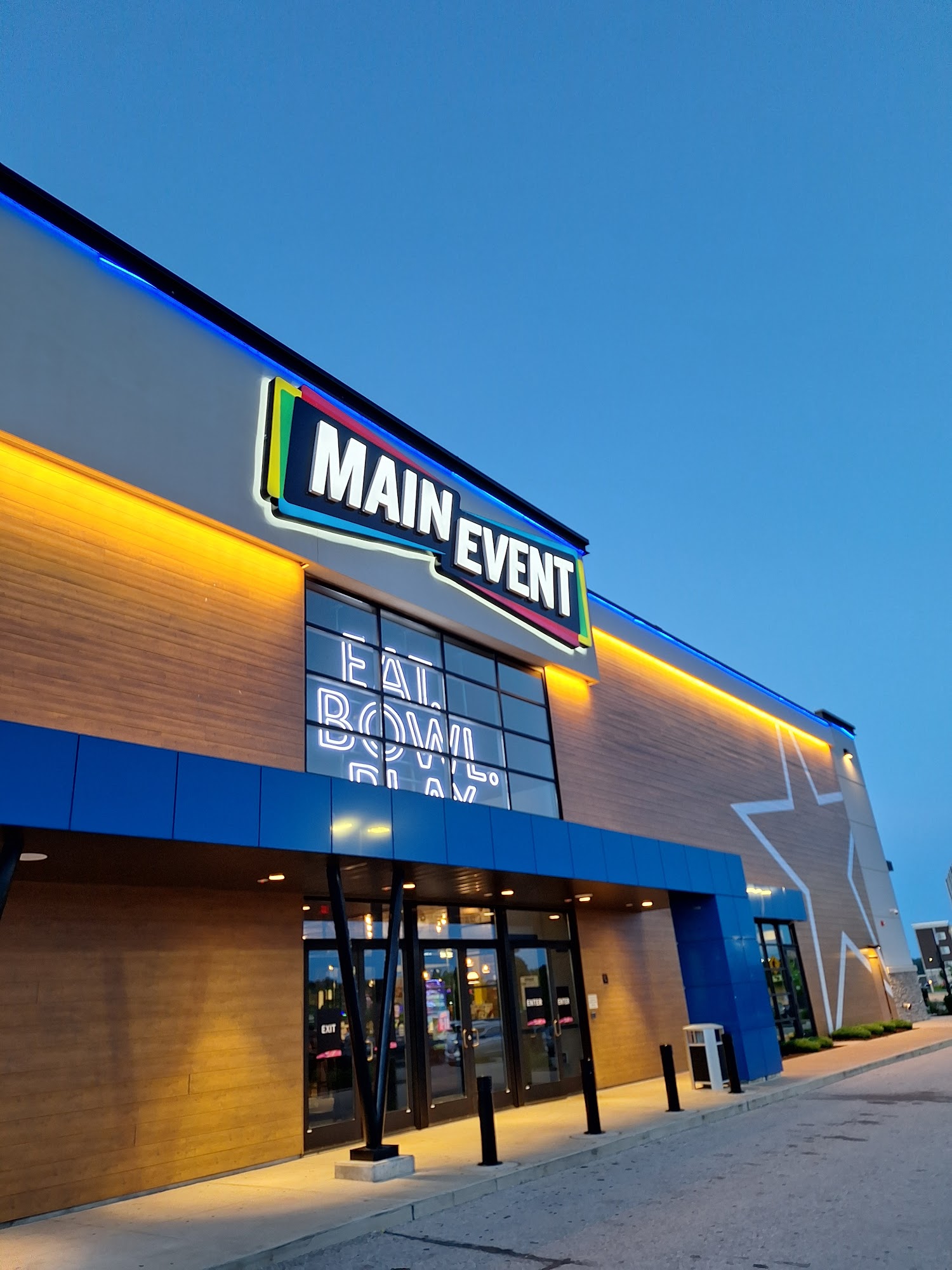 MAIN EVENT CHESTERFIELD - Chesterfield MO - Hours, Directions, Reviews ...
