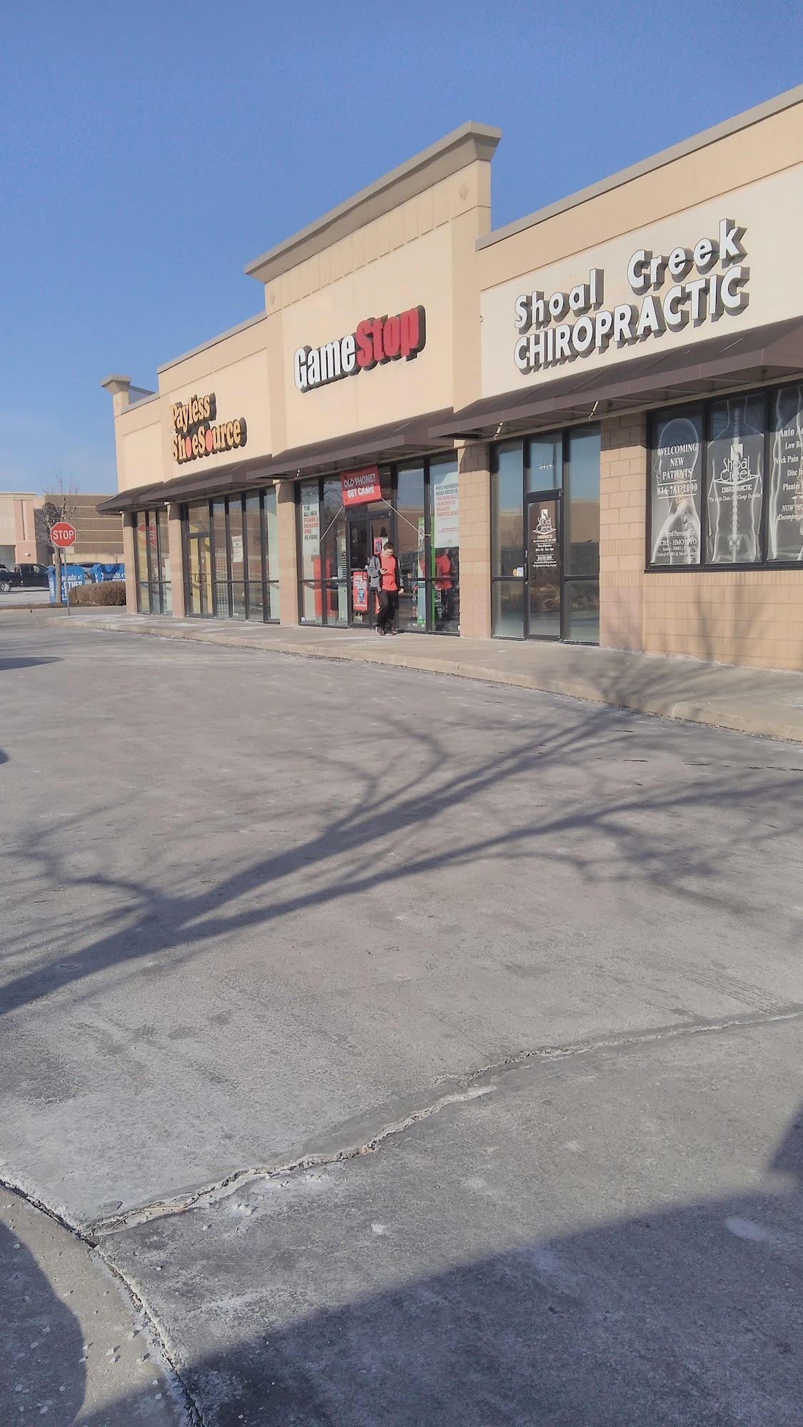 GAMESTOP - 215B NE Englewood Rd, Kansas City MO - Hours, Directions ...