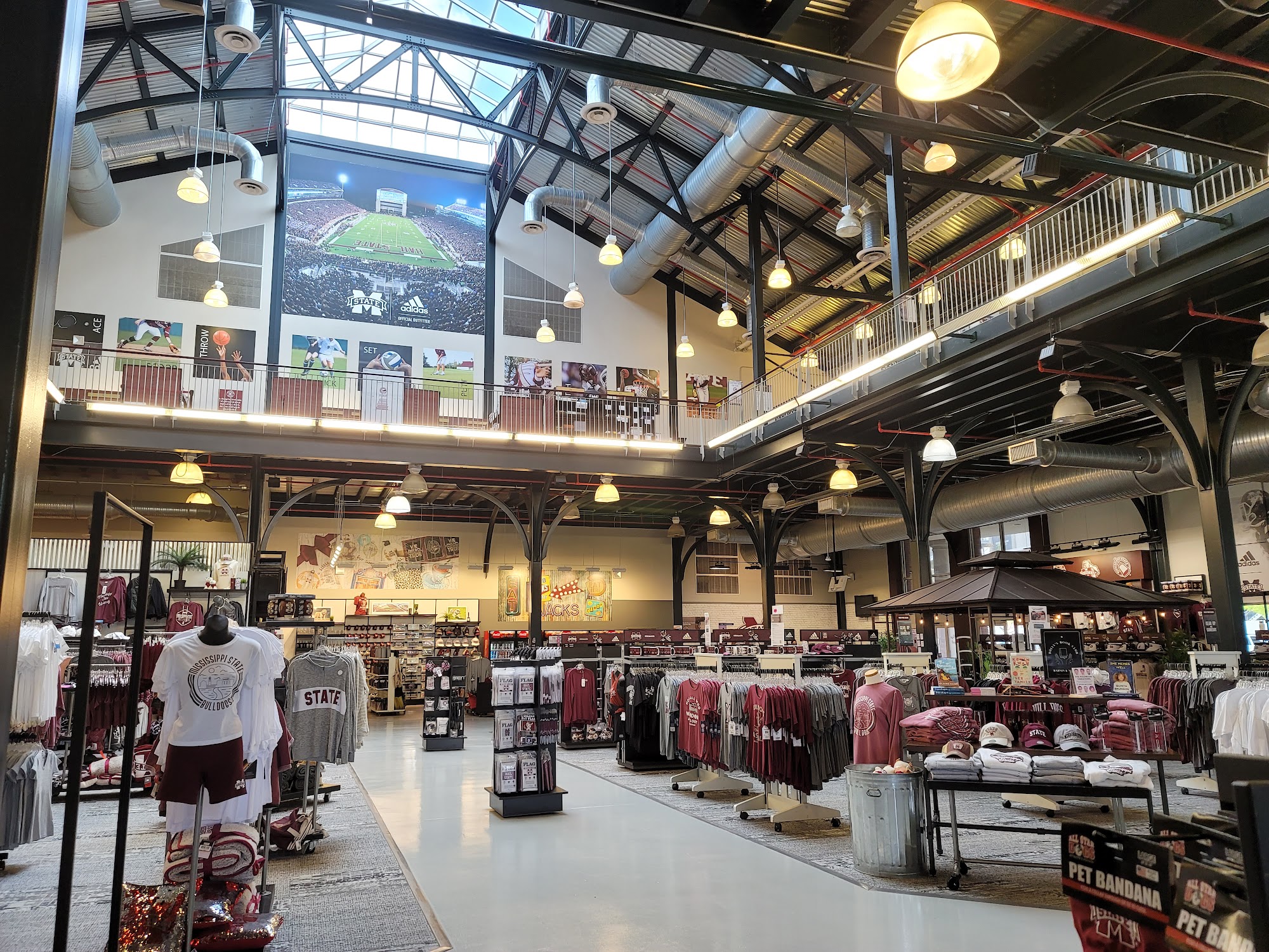 BARNES & NOBLE @ MISSISSIPPI STATE - Cullis Wade Depot, Dr, 75 B. S ...