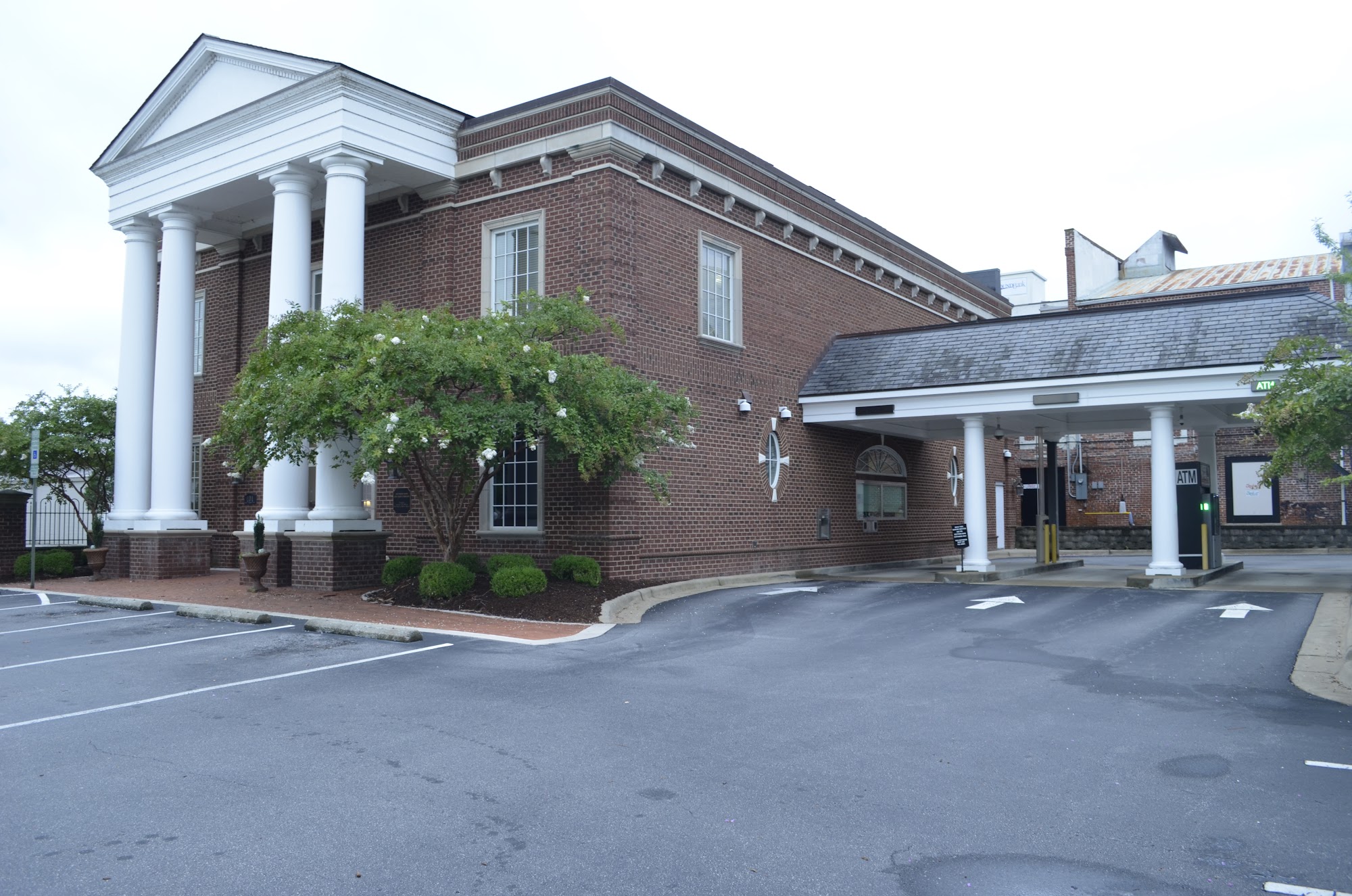 SOUTHERN BANK - EDENTON - 101 W Queen St, Edenton NC - Hours ...