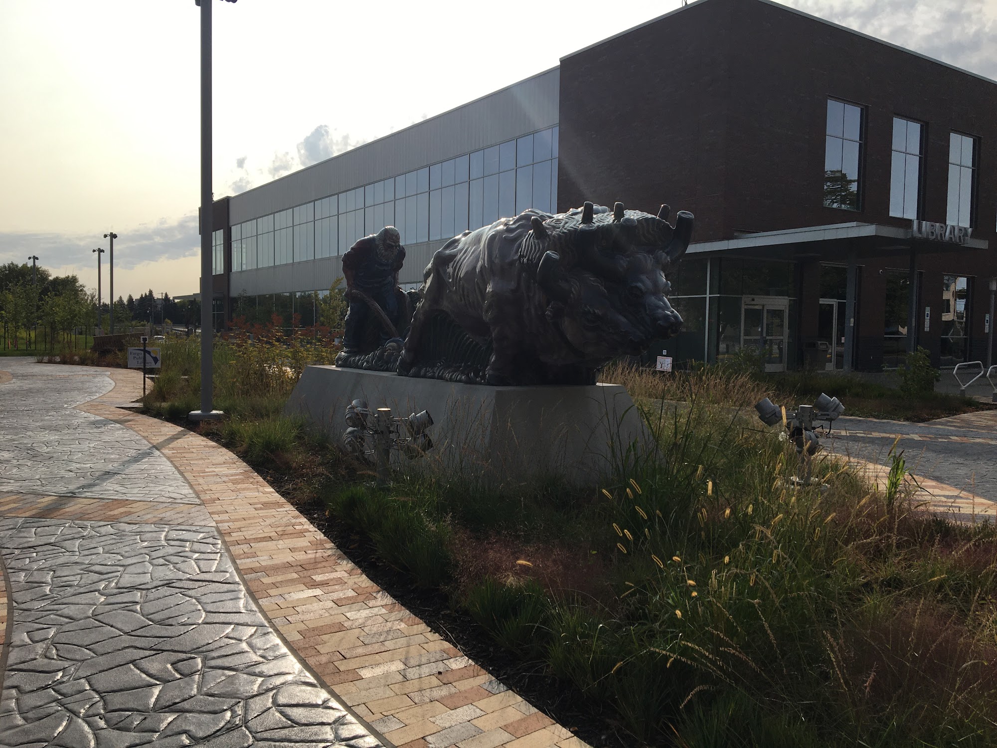 FARGO PUBLIC LIBRARY – MAIN LIBRARY - Fargo ND - Hours, Directions ...