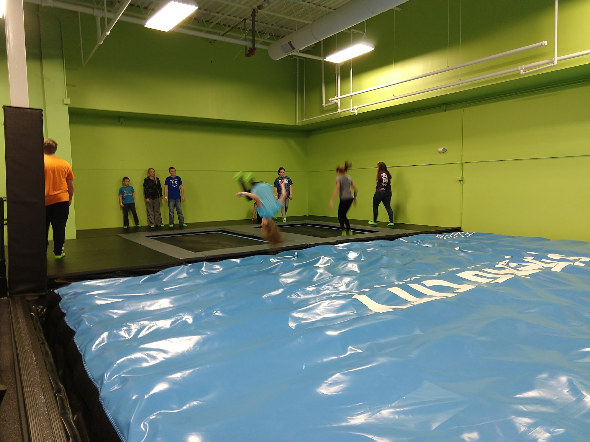 SPRING CITY INDOOR TRAMPOLINE PARK - Grand Island NE - Hours ...