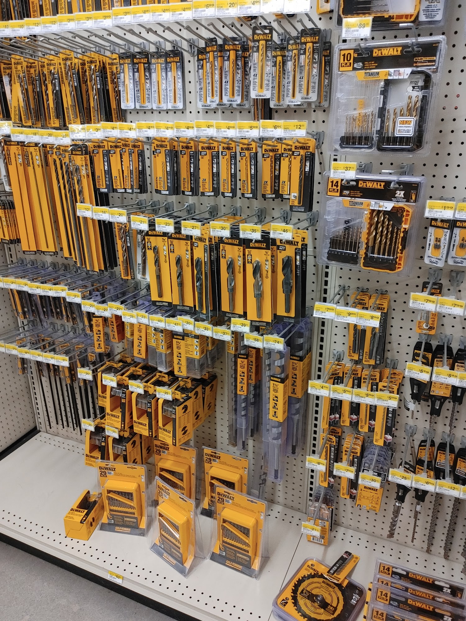 BIG R STORES - ROSWELL - Roswell NM - Hours, Directions, Reviews ...