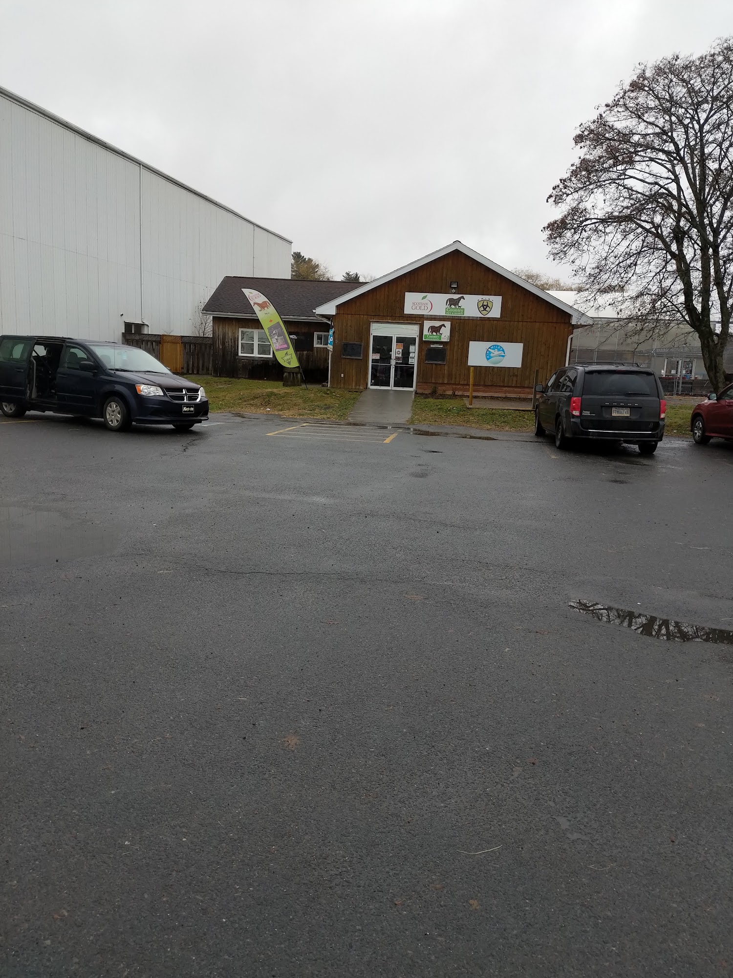 SCOTIAN GOLD COUNTRY STORE - Coldbrook NS - Hours, Directions, Reviews ...