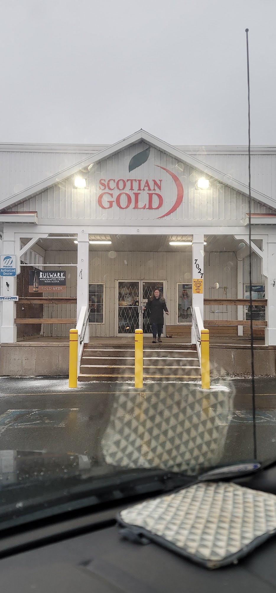 SCOTIAN GOLD COUNTRY STORE - Coldbrook NS - Hours, Directions, Reviews ...