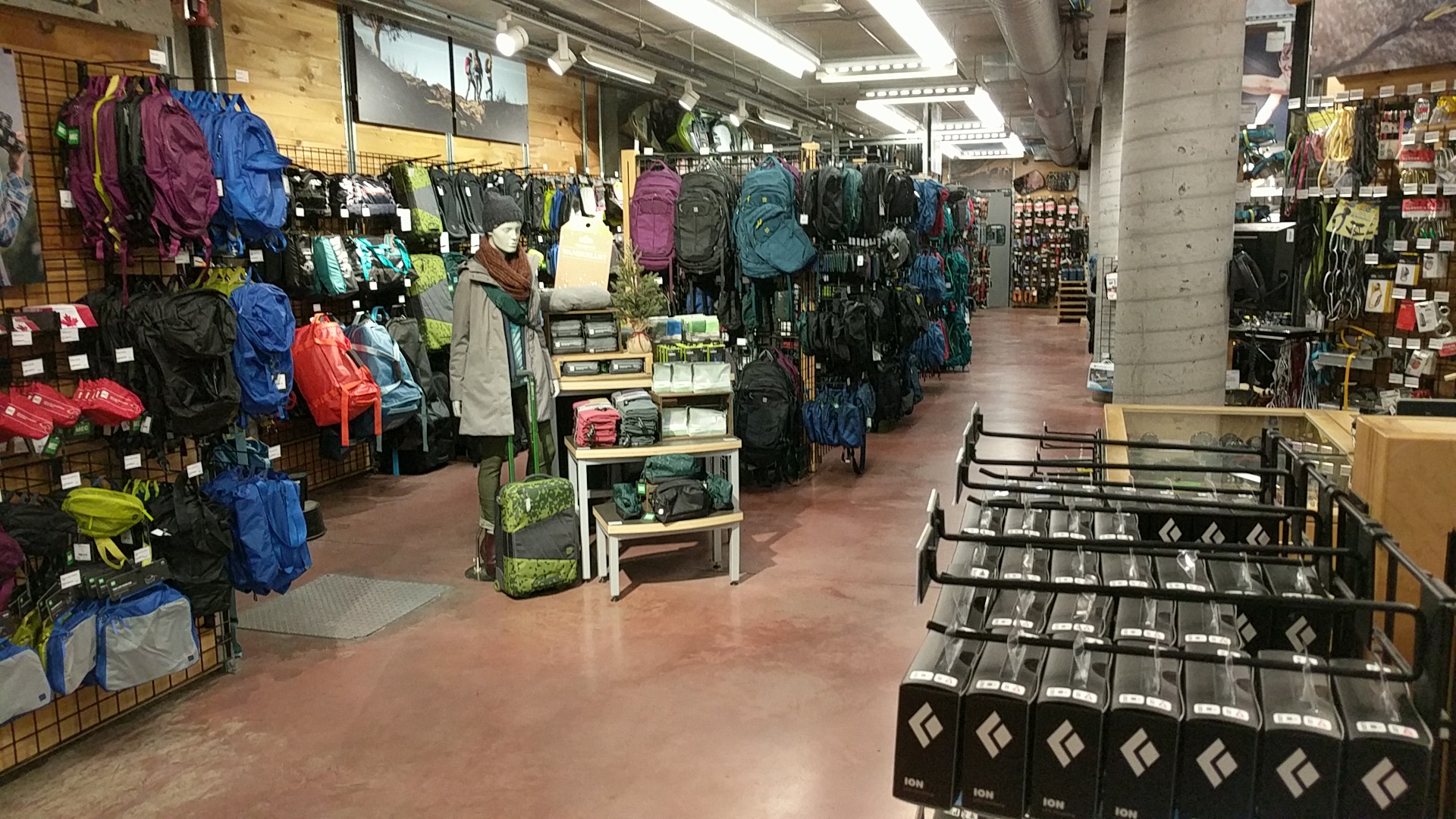 MOUNTAIN EQUIPMENT COMPANY - Halifax NS - Hours, Directions, Reviews ...