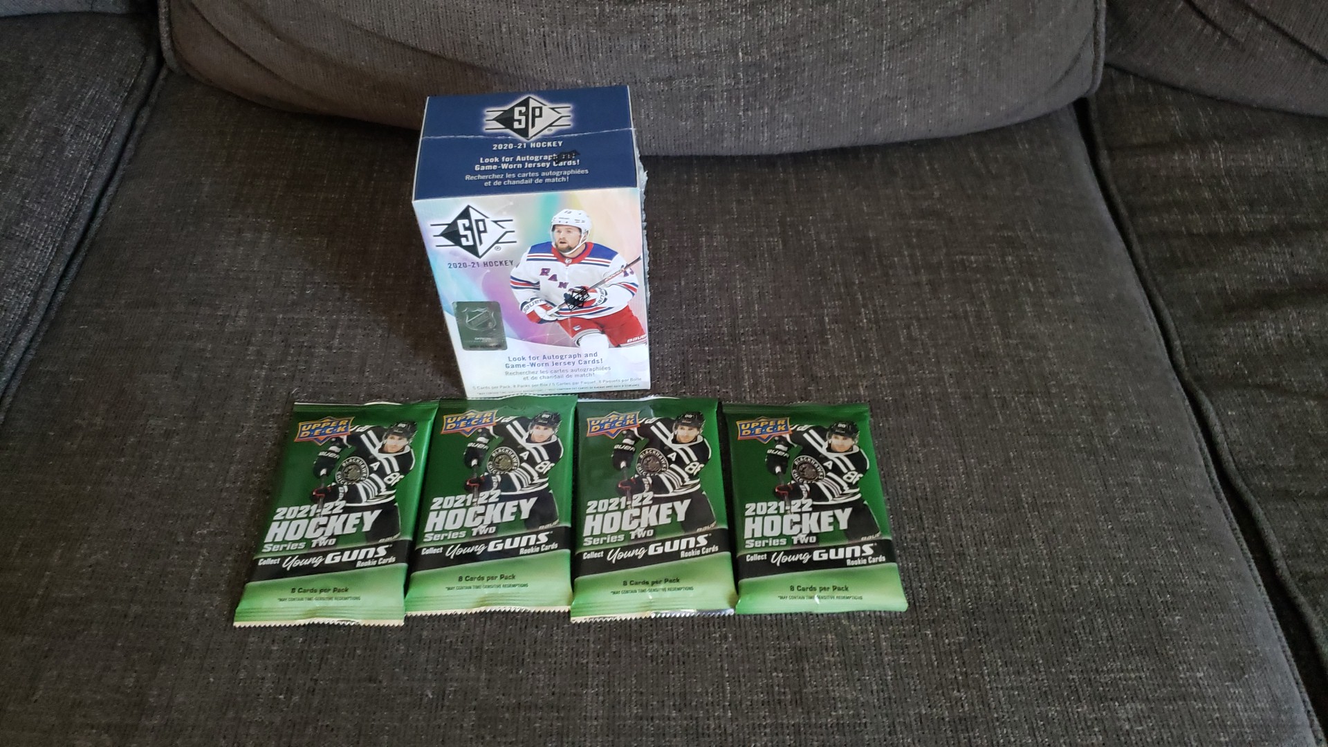 LIGHT THE LAMP SPORTSCARDS - Sydney NS - Hours, Directions, Reviews ...