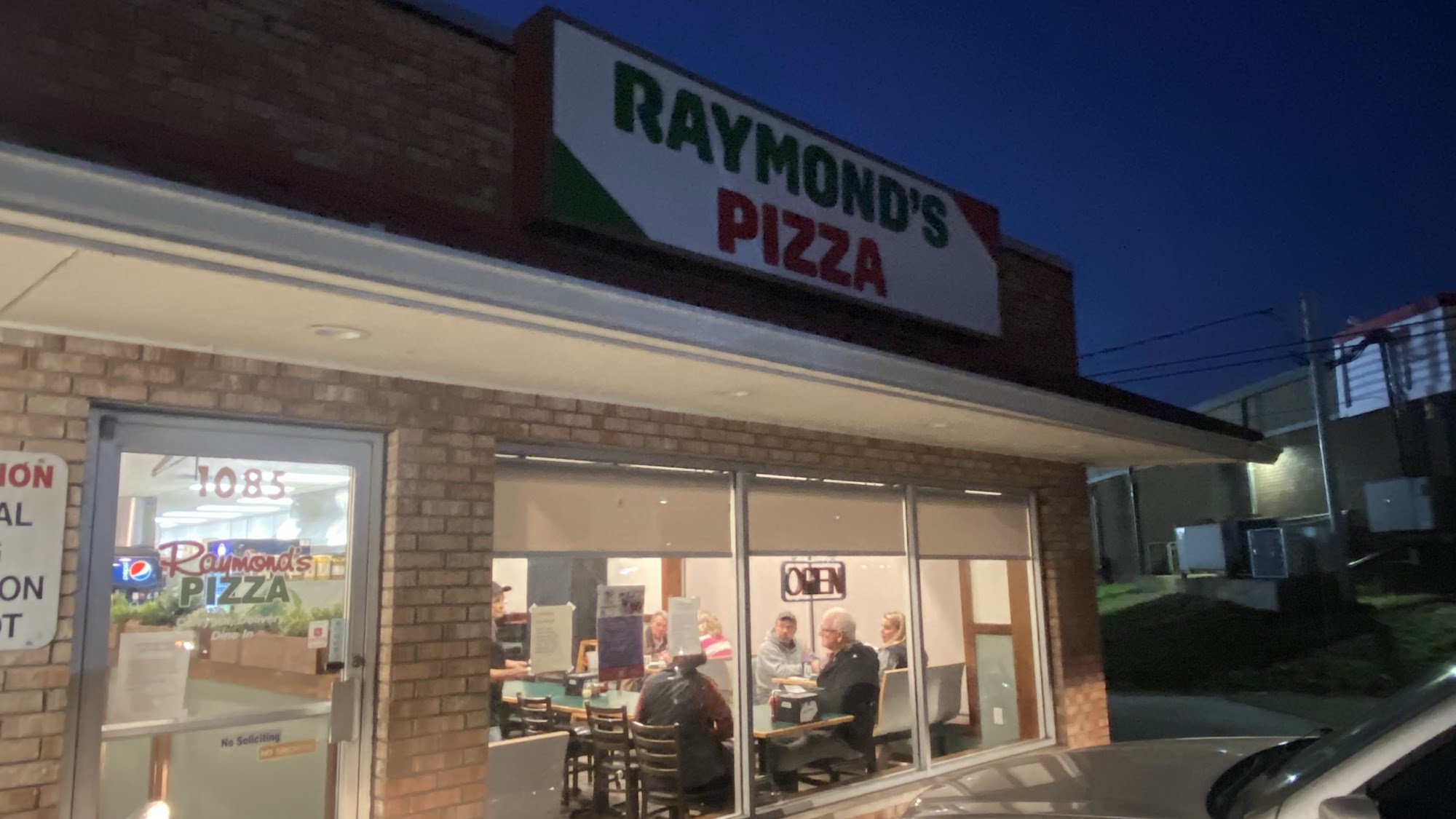 Raymond's Pizza - Hamilton West Side, Hamilton - Menu, Reviews (60 ...