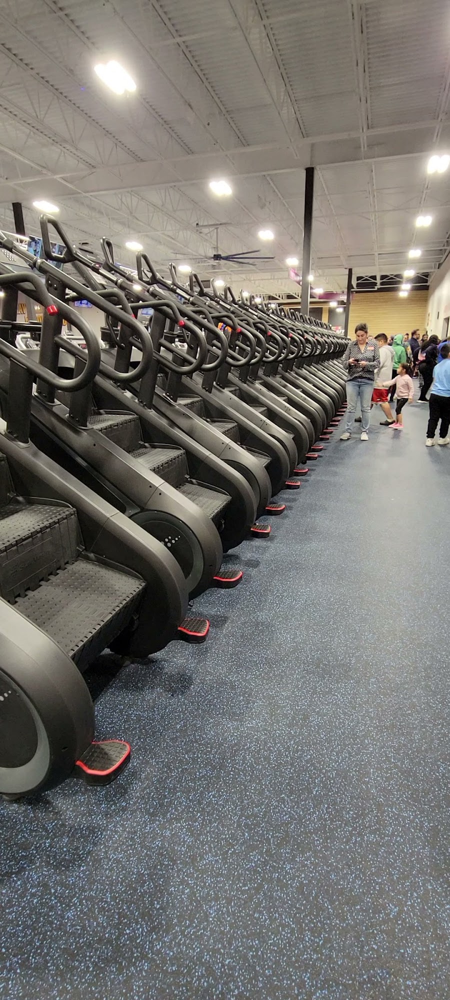 CRUNCH FITNESS - TULSA - 7827 E 91st St, Tulsa OK - Hours, Directions ...