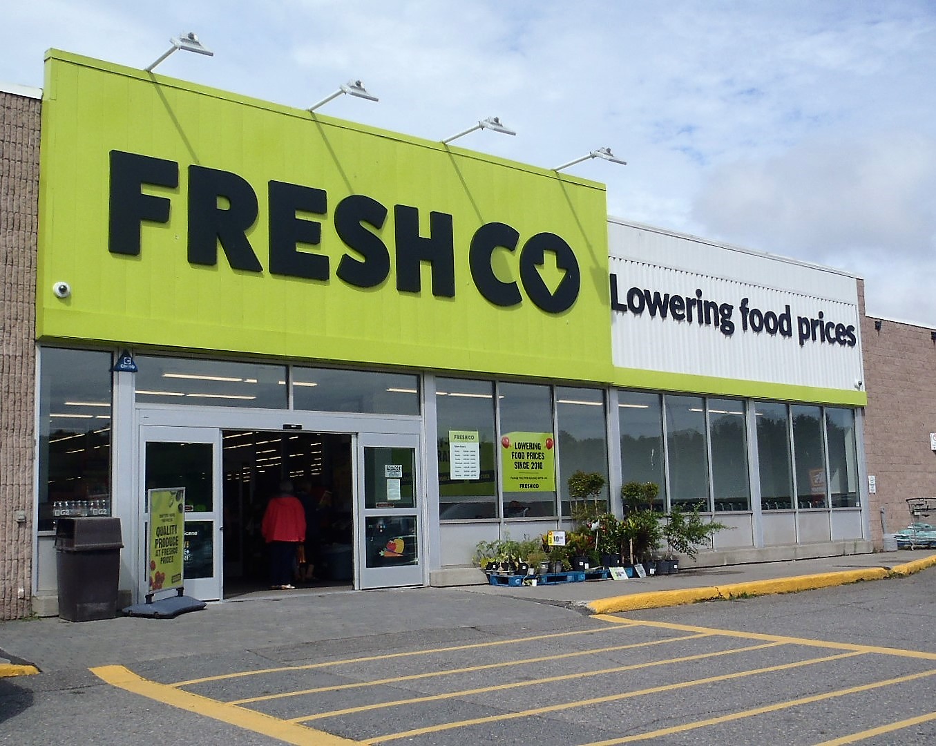 FRESHCO CENTRE & MCCULLOCH - Espanola ON - Hours, Directions, Reviews ...