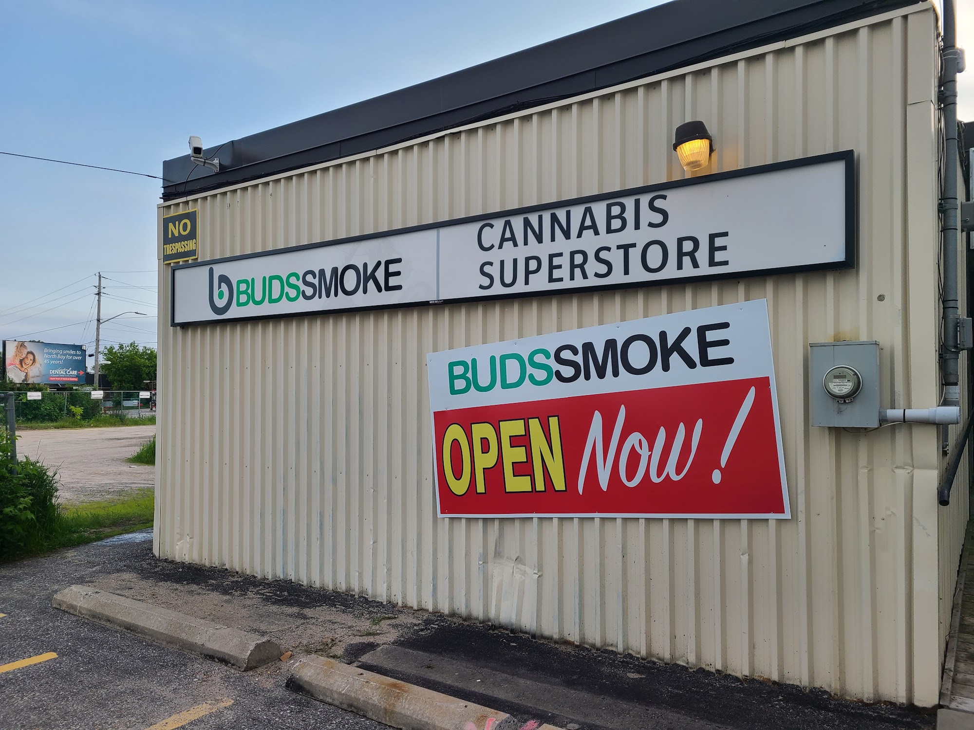 BUDSSMOKE CANNABIS SUPERSTORE - North Bay ON - Hours, Directions ...