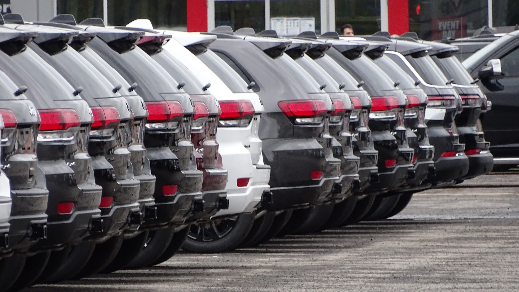 SOUTHBANK DODGE CHRYSLER JEEP RAM - Ottawa ON - Hours, Directions ...