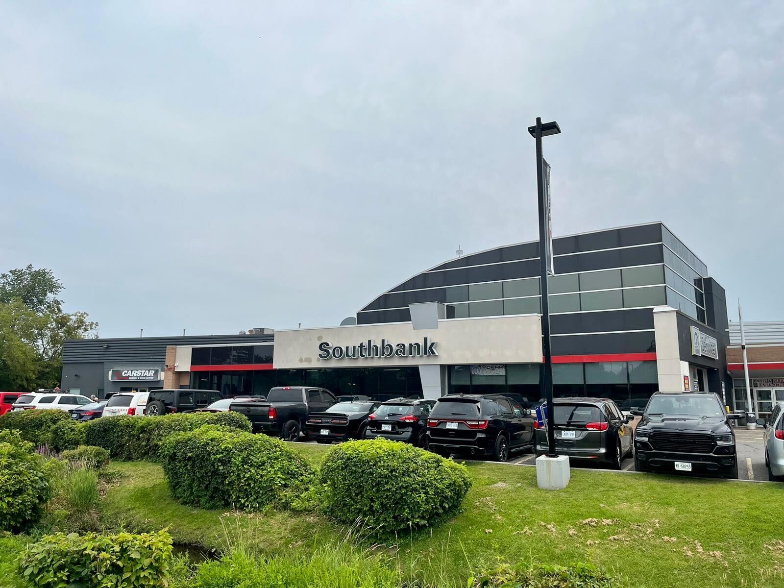 SOUTHBANK DODGE CHRYSLER JEEP RAM - Ottawa ON - Hours, Directions ...