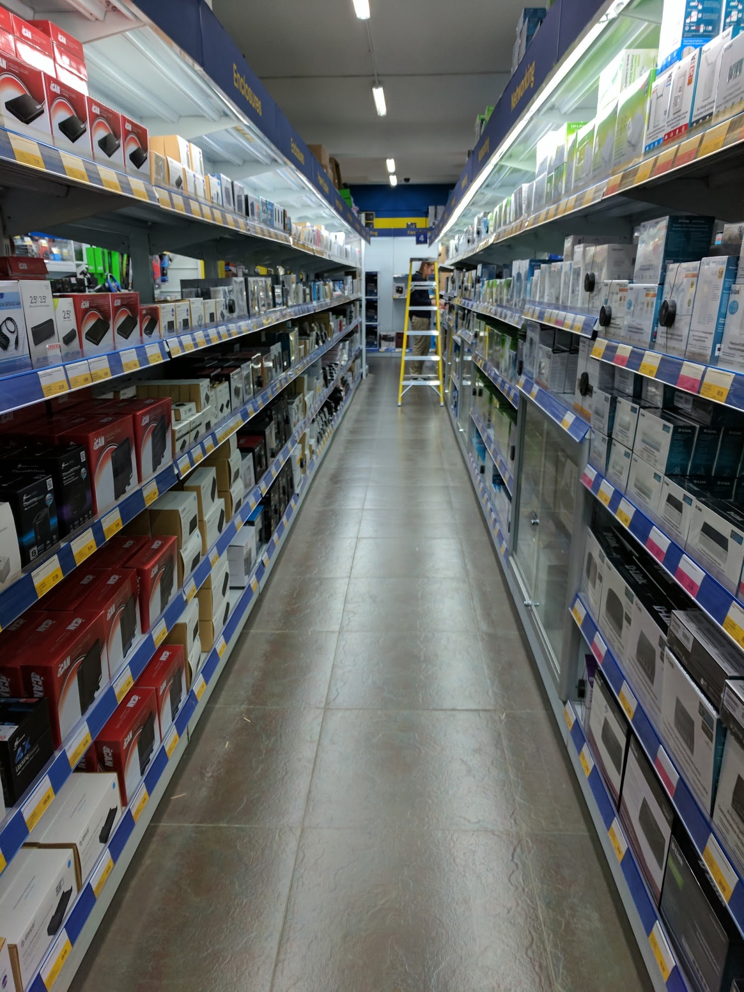 CANADA COMPUTERS & ELECTRONICS - Toronto ON - Hours, Directions ...