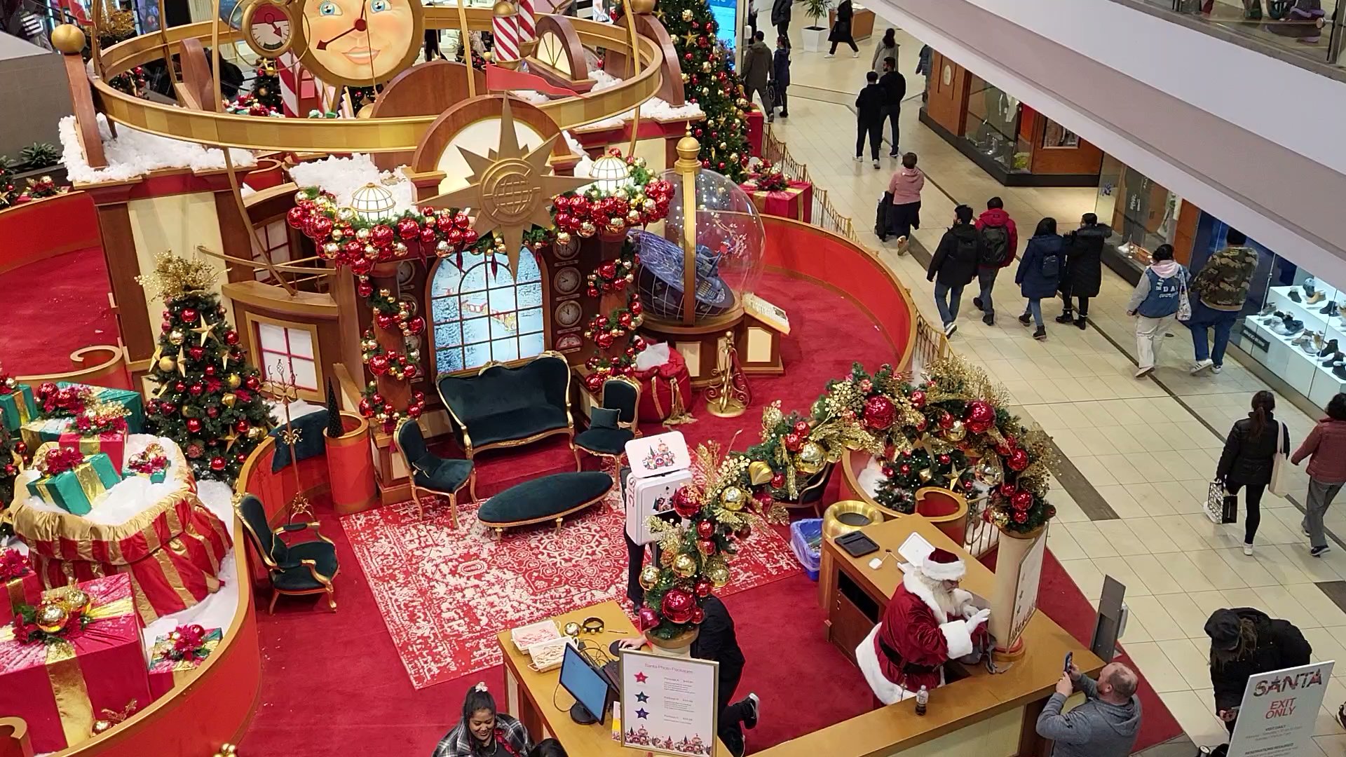 CF FAIRVIEW MALL - Toronto ON - Hours, Directions, Reviews - Loc8NearMe