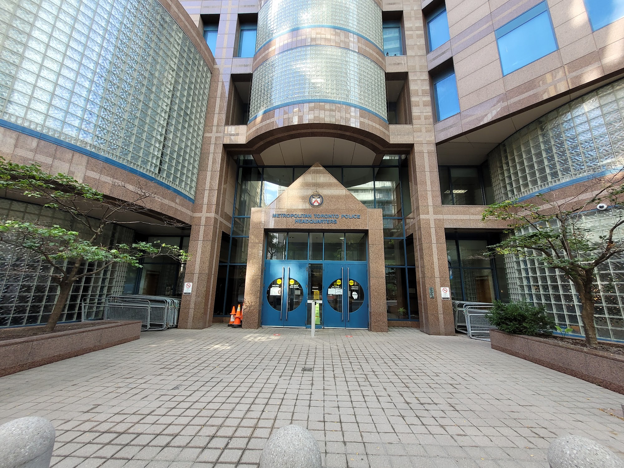 TORONTO POLICE HEADQUARTERS - Toronto ON - Hours, Directions, Reviews ...