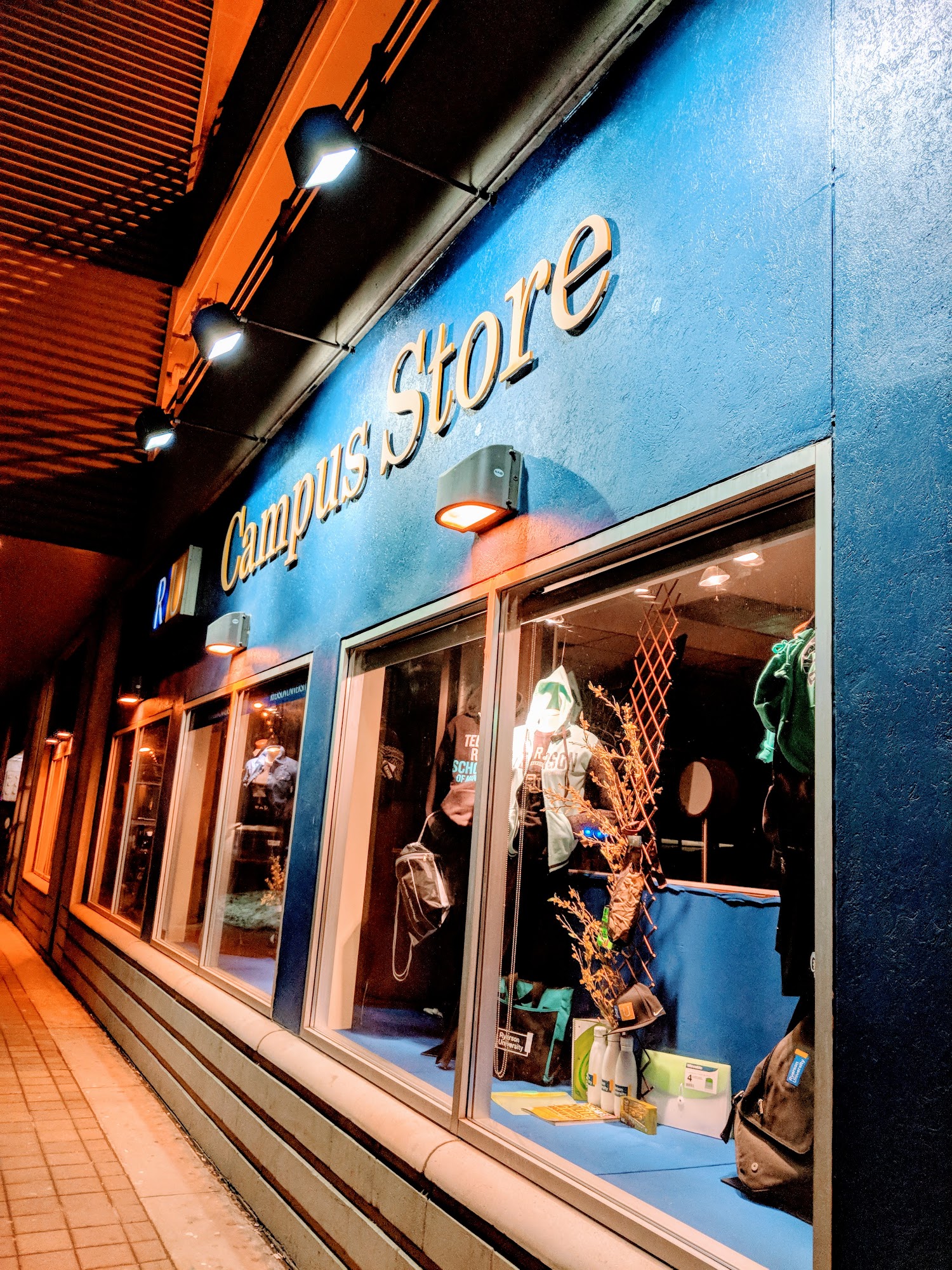 TORONTO METROPOLITAN UNIVERSITY CAMPUS STORE - Toronto ON - Hours ...