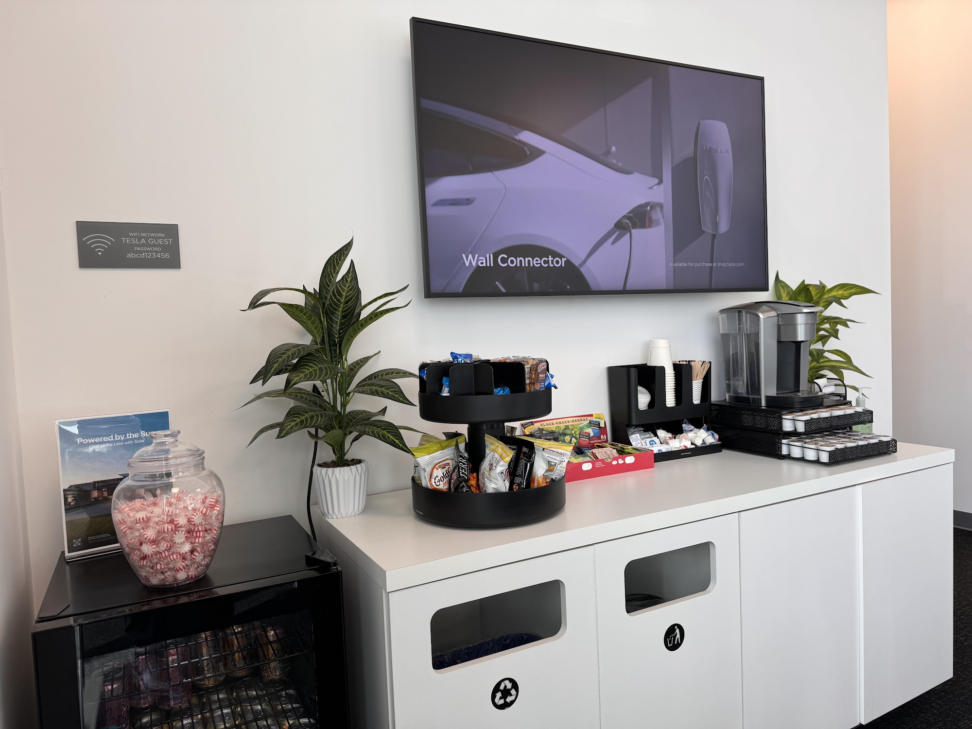 TESLA - 10065 SW Cascade Ave, Tigard OR - Hours, Directions, Reviews ...