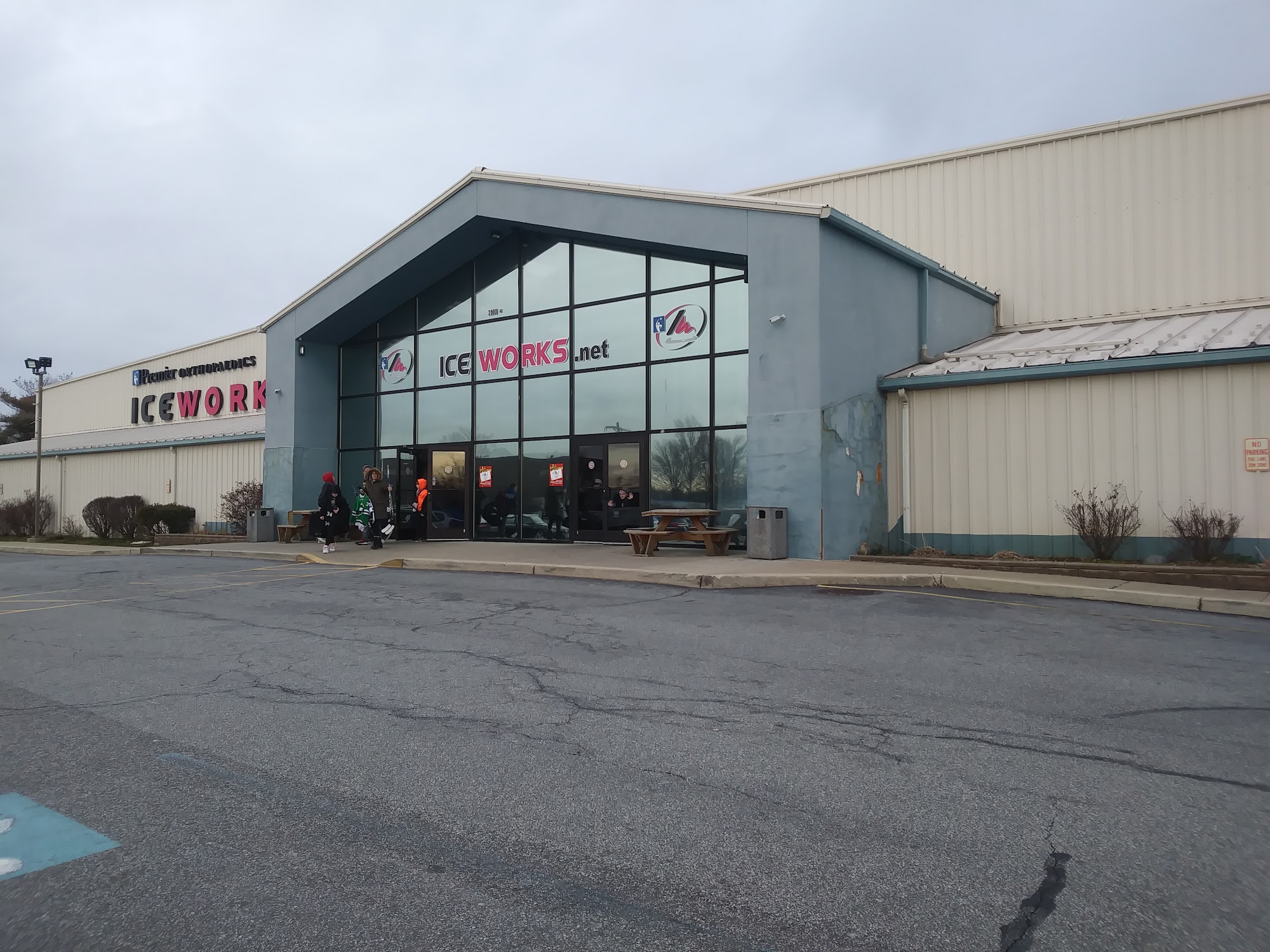 ICEWORKS SKATING COMPLEX - Aston PA - Hours, Directions, Reviews ...