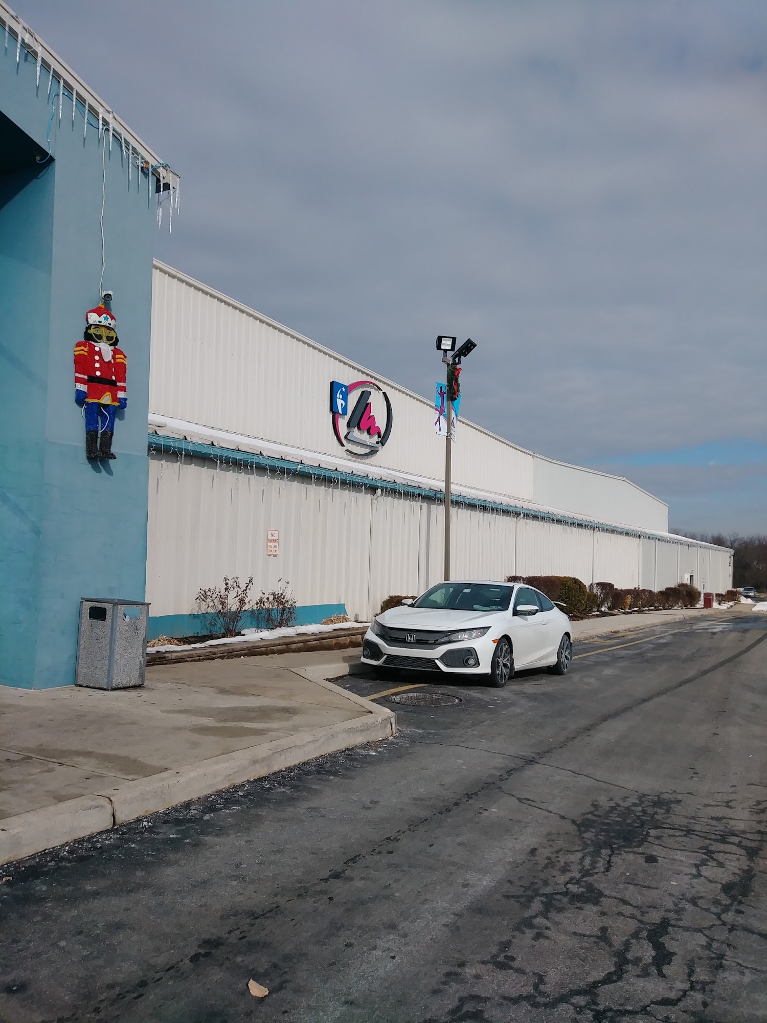 ICEWORKS SKATING COMPLEX - Aston PA - Hours, Directions, Reviews - Loc8NearMe